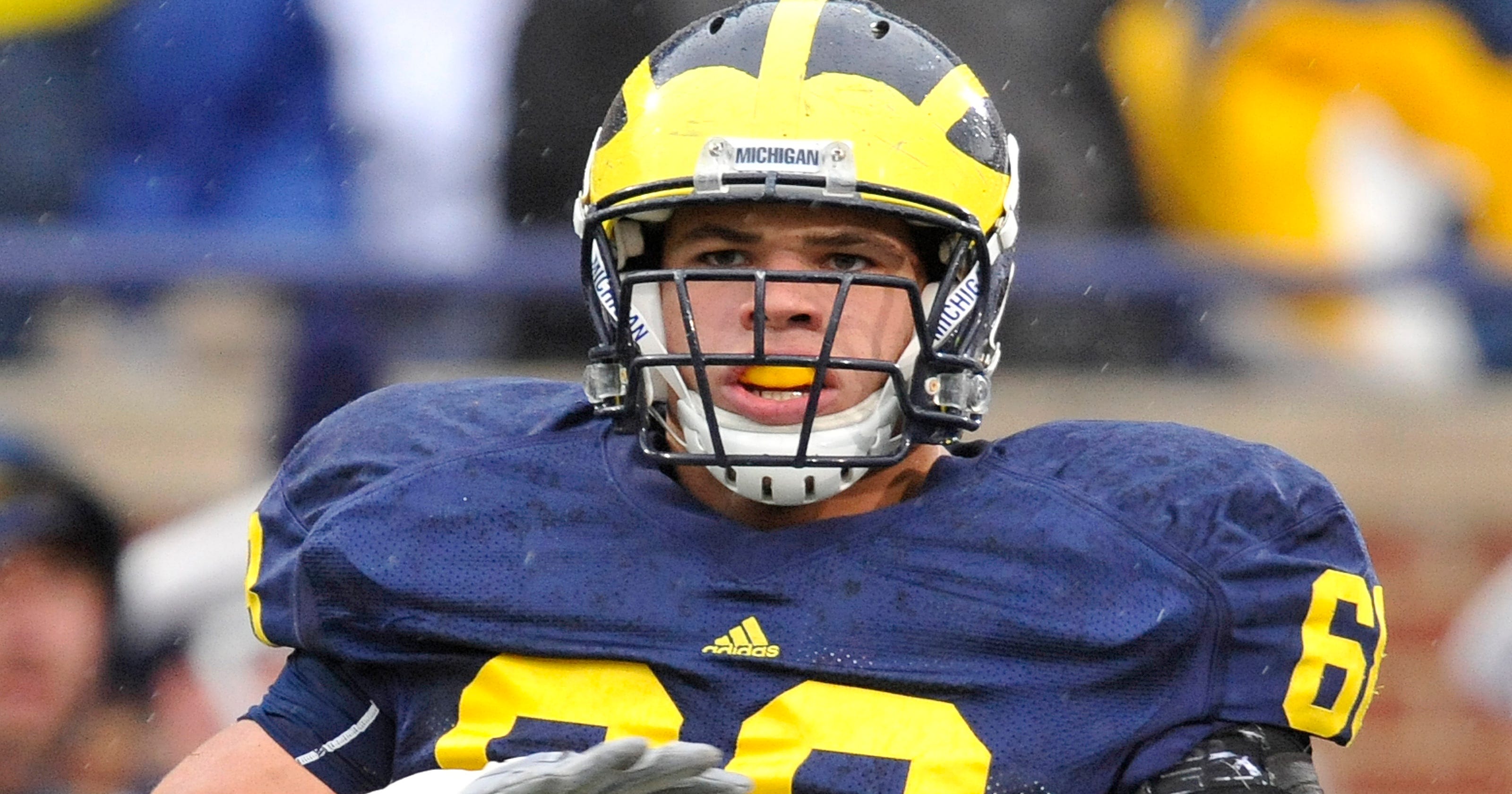 Affordable camp for Detroit-area football players is one way former ...