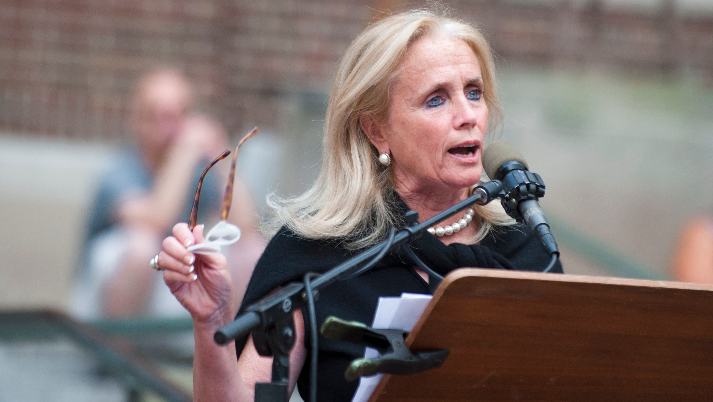 Female lawmakers ask: Where are girls in immigration crisis?