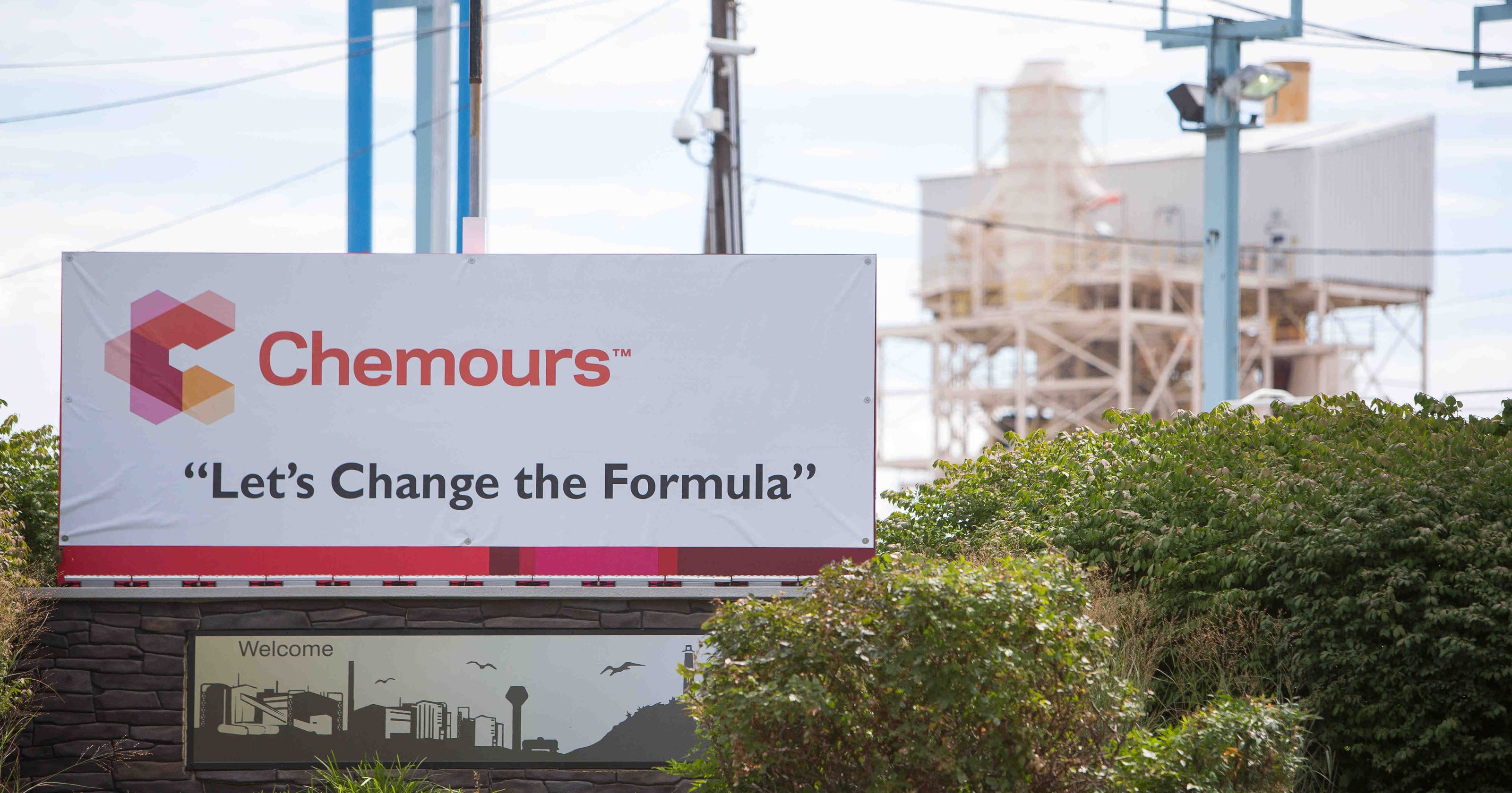 Chemours sells sulfur products for $325 million