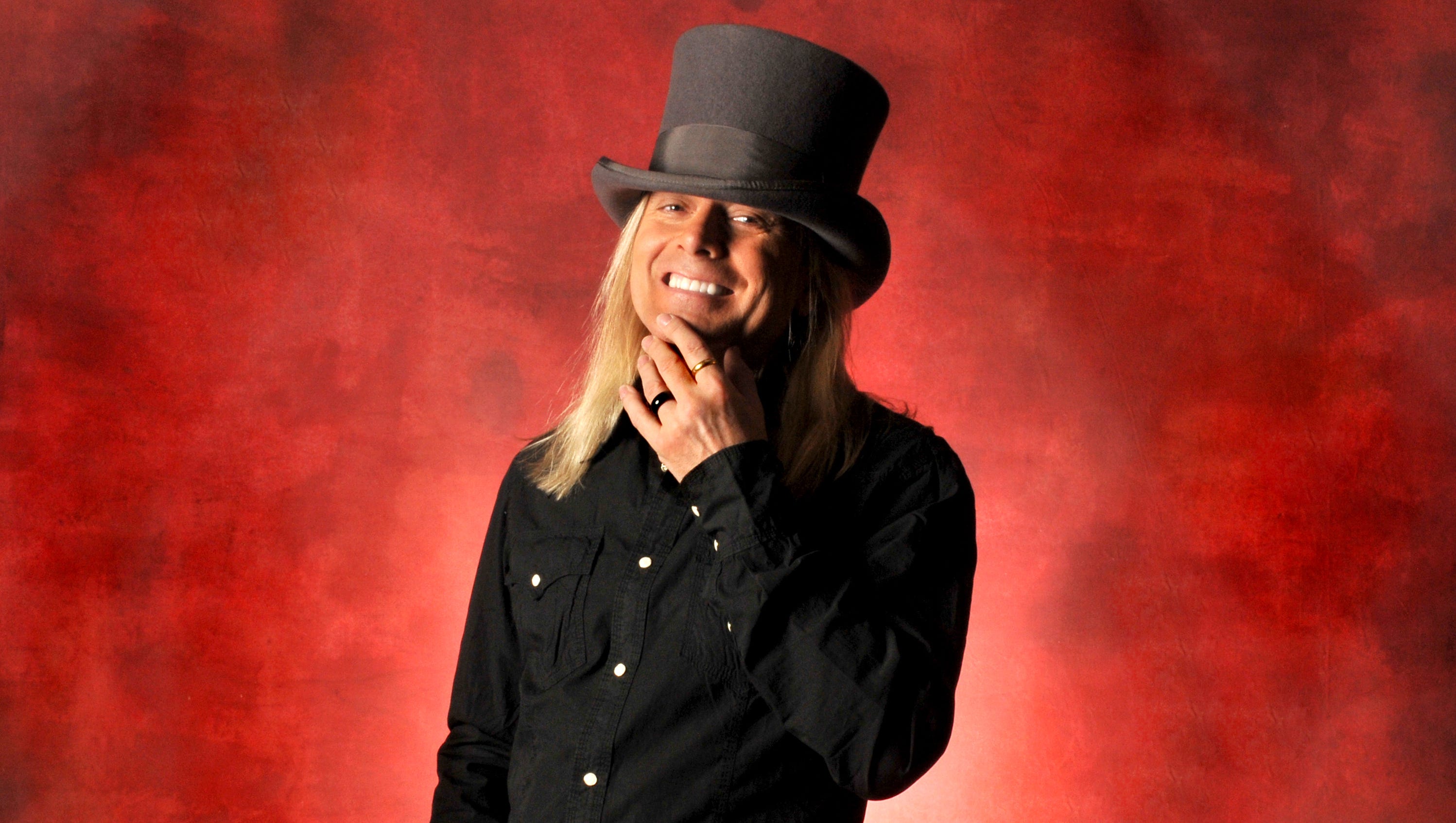 Cheap Trick singer Robin Zander will play Fort Myers this May