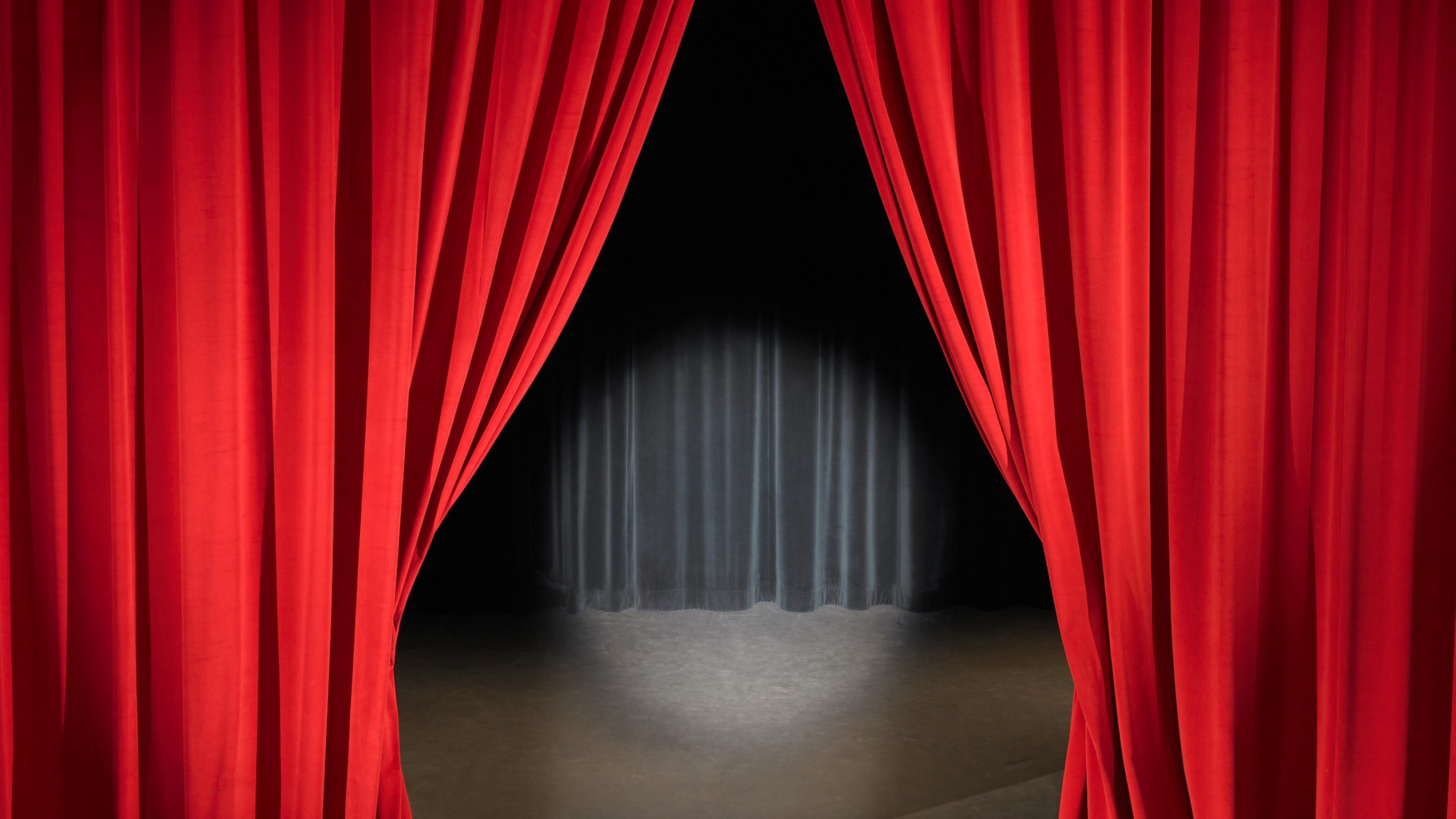 5 stage productions now playing