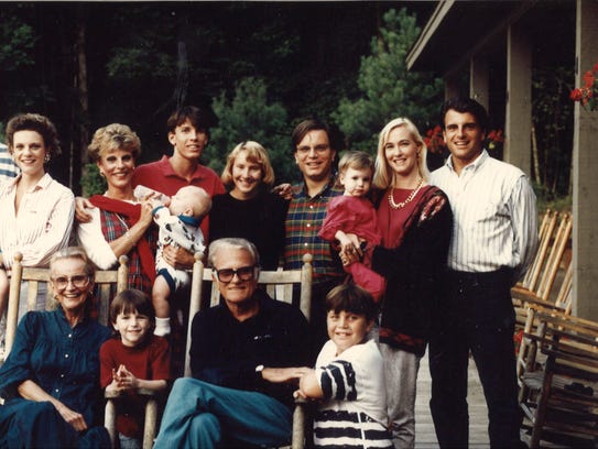 Trump calls Graham 'one of the towering figures of the last 100 years'