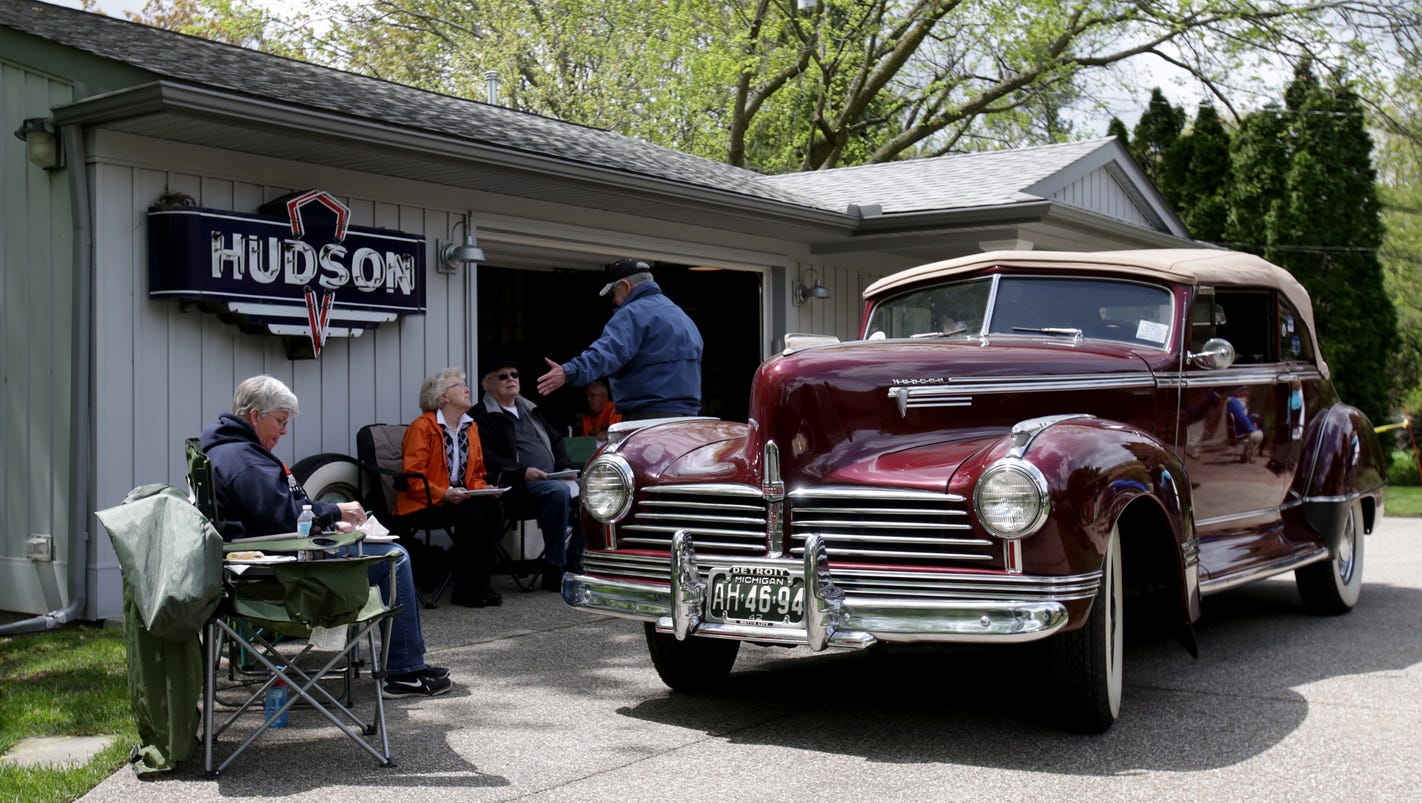 Hudson car fans kick off east-side cruise season