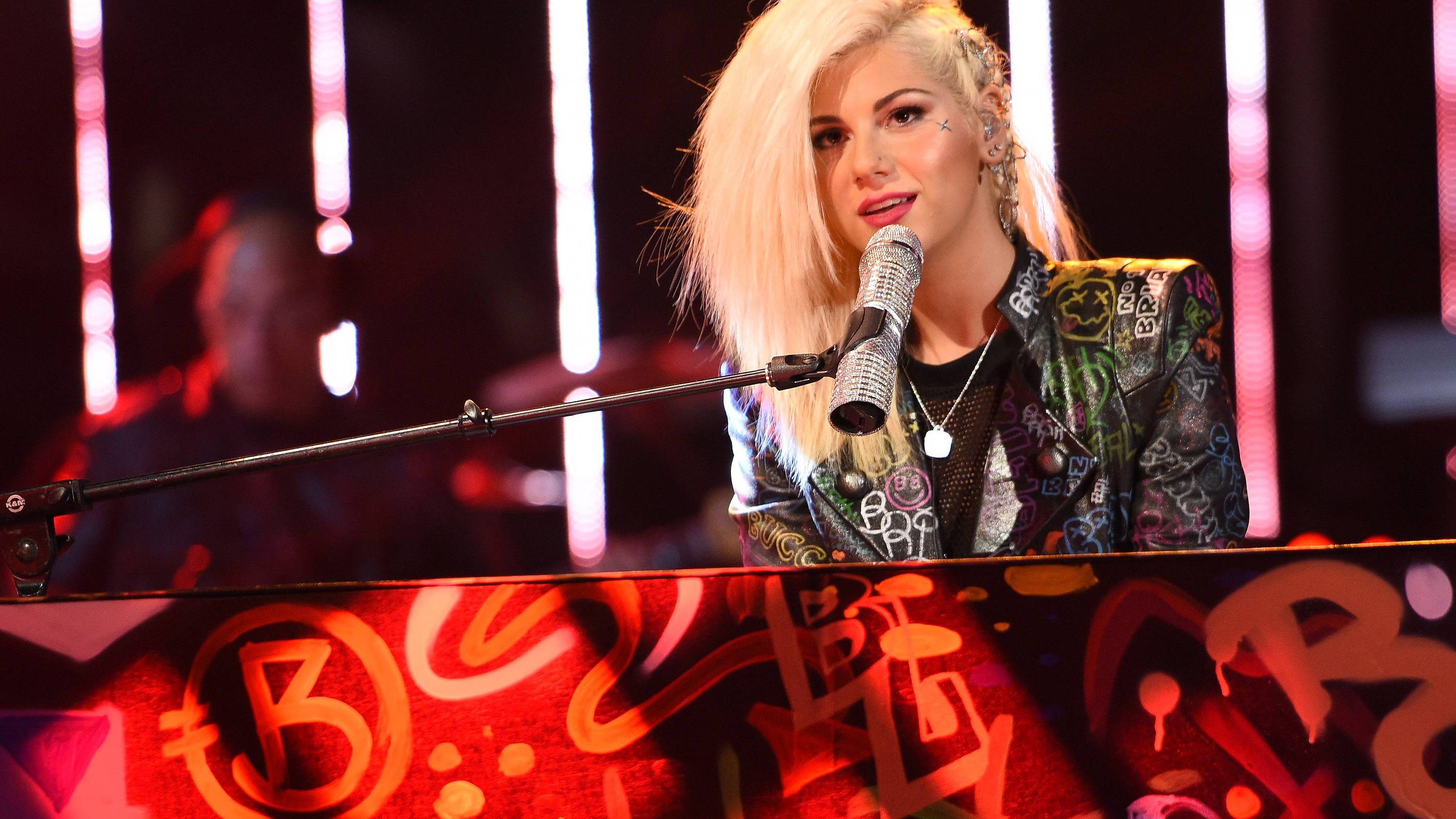 Called 'America's pop punk princess,' Jax safe in Top 8