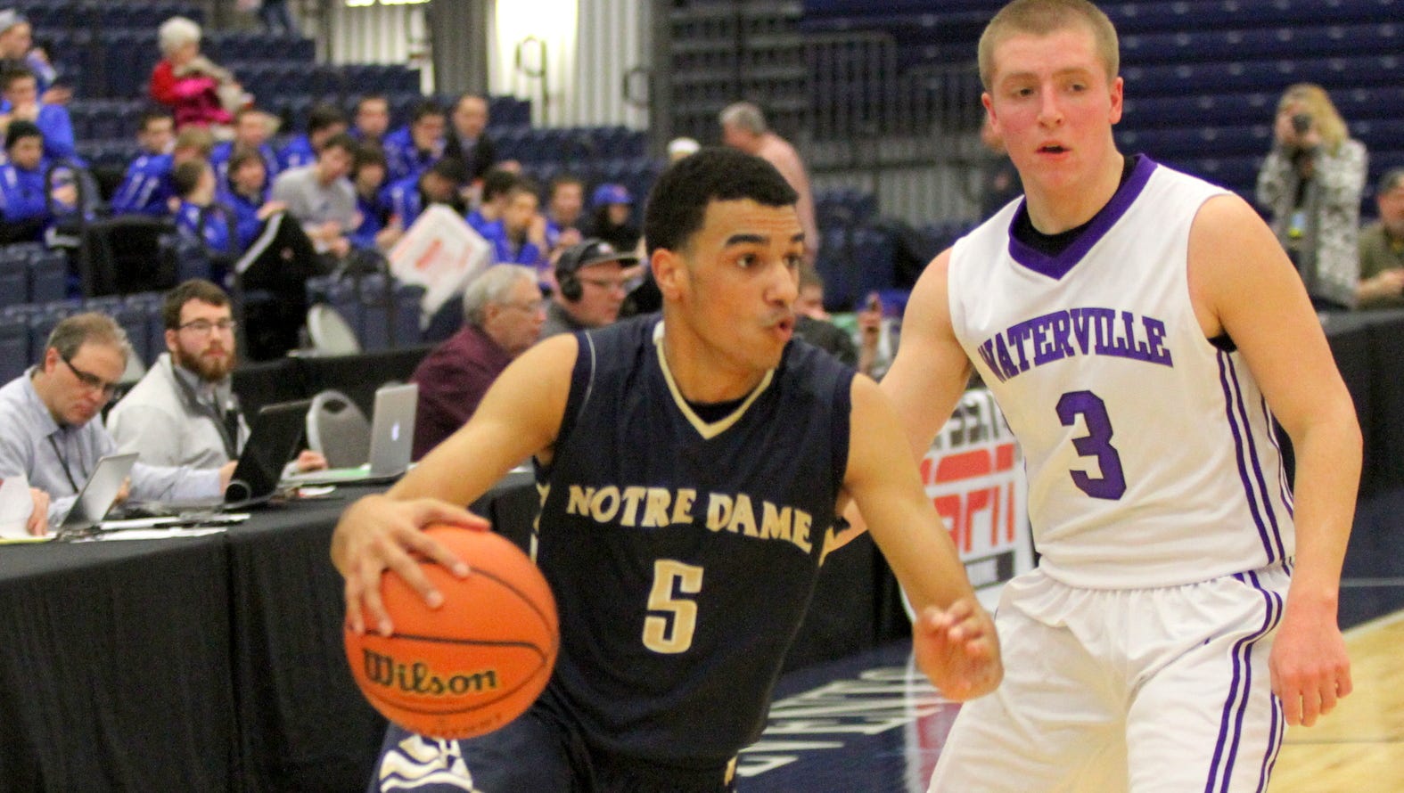 Boys basketball: Express and Crusaders defend titles