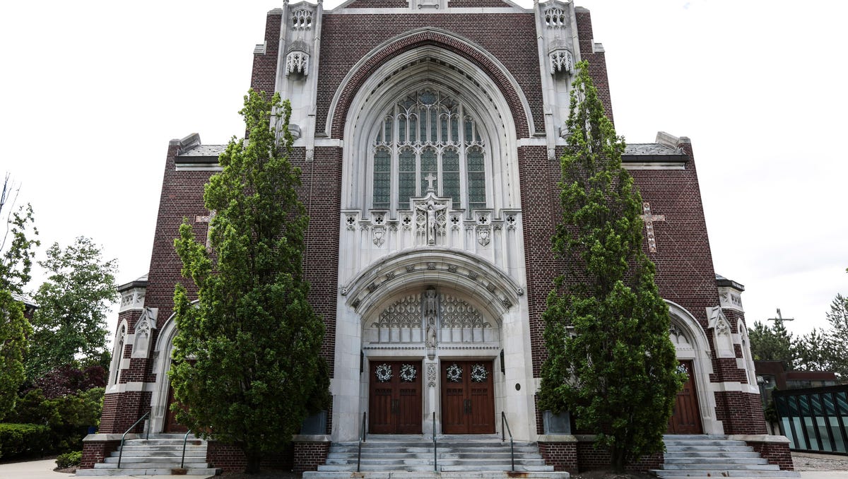 Photos: Detroit Mass Mob to visit St. Ambrose