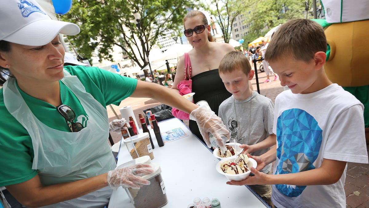 Girl Scouts and Ice Cream on the Circle