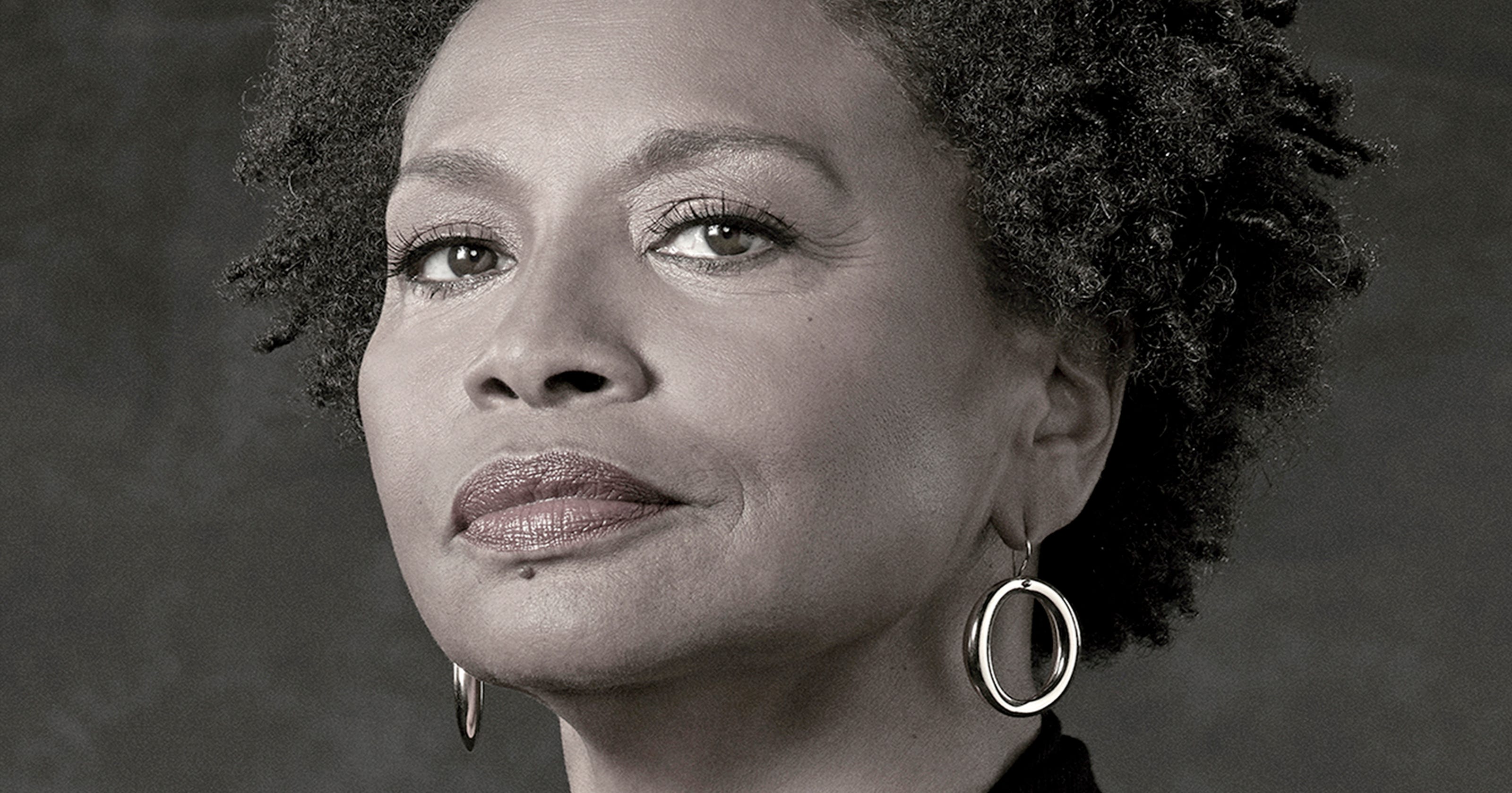 'Black-ish' actor Jenifer Lewis takes umbrage with Gov. Snyder