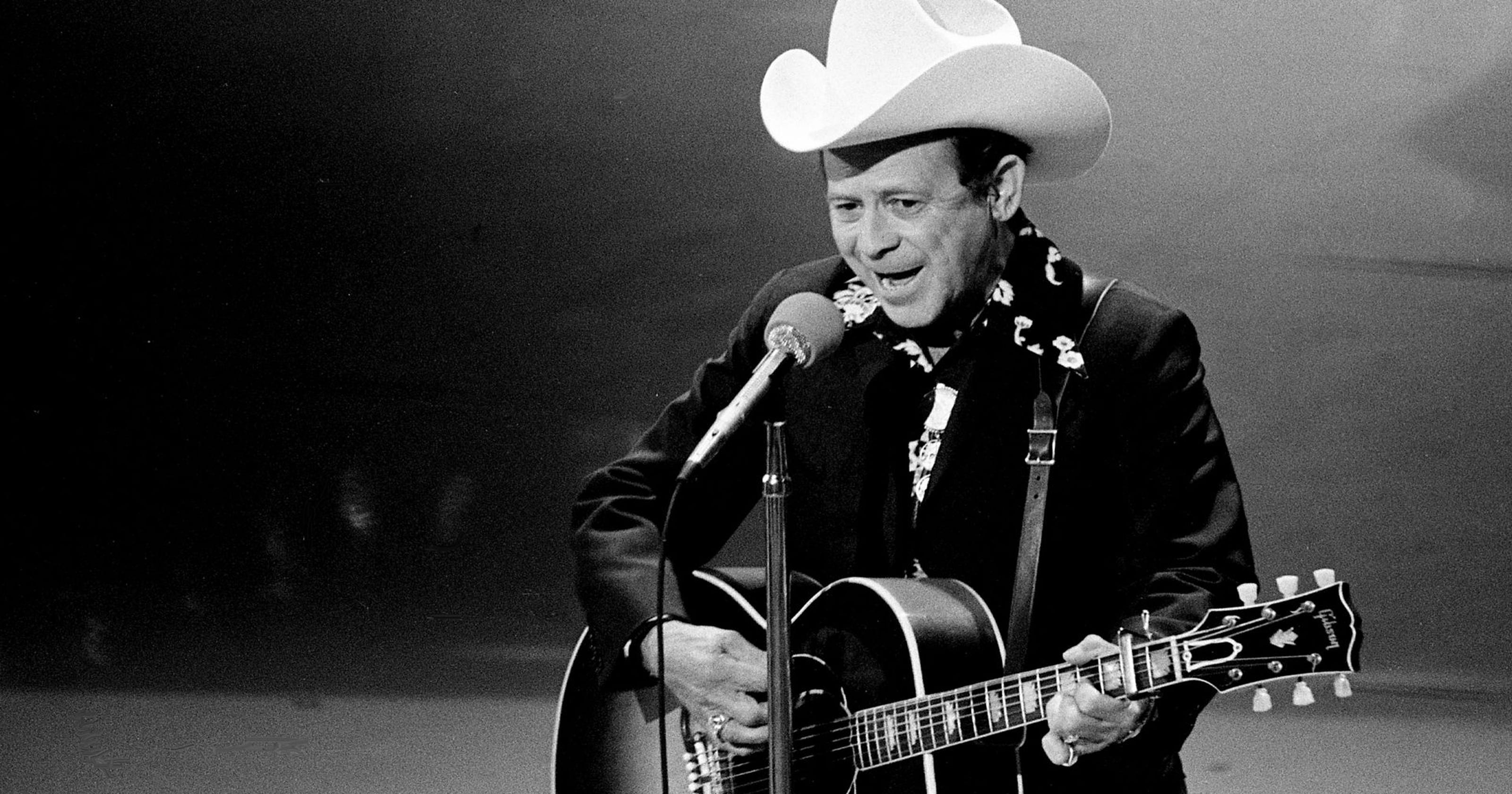 Little Jimmy Dickens, beloved 'Opry' star, dies at 94