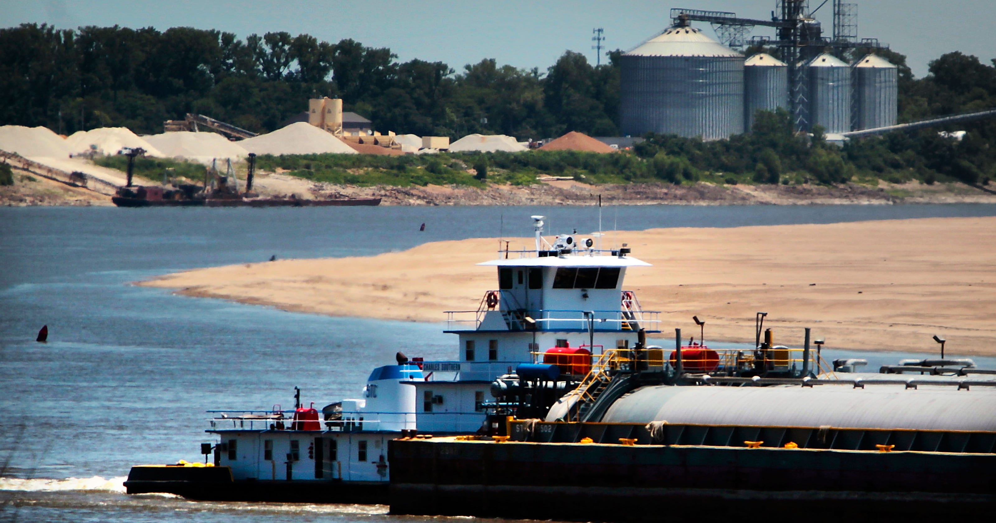 West Memphis port aims for jobs, competitive edge