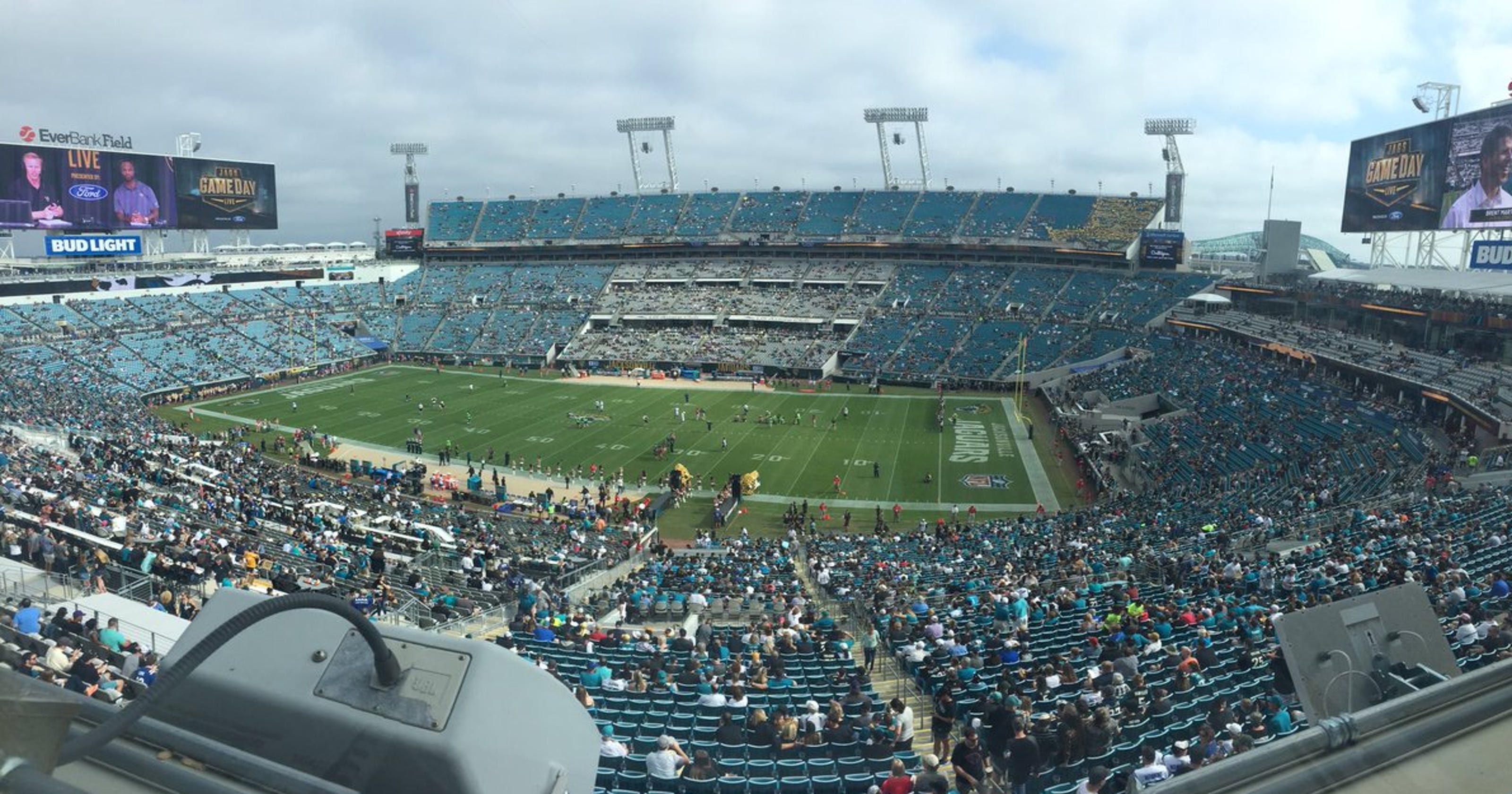 Jaguars Colts attendance low at EverBank Field; pictures of empty seats