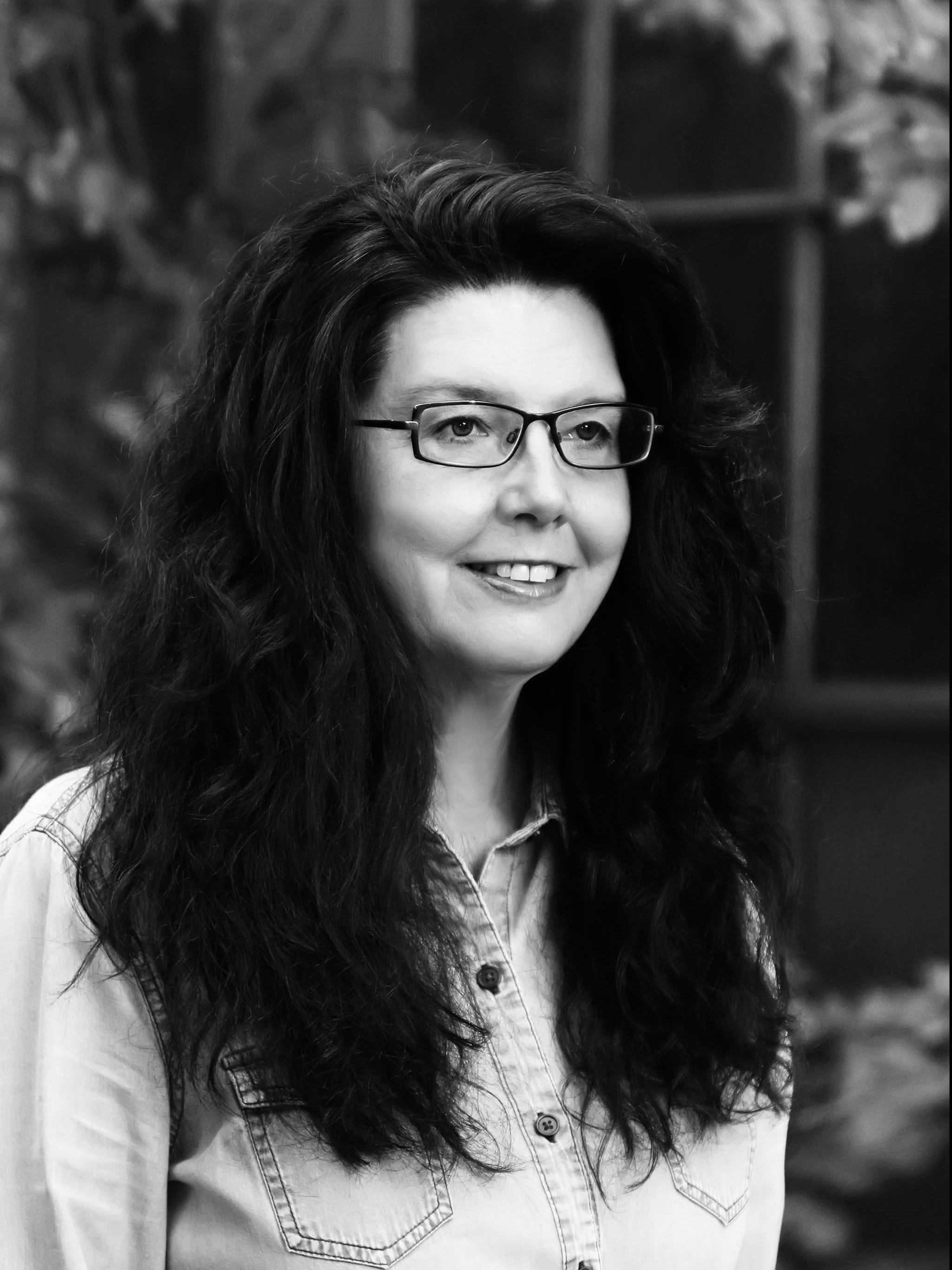 City Farmhouse Style: Kim Leggett's book shows country-style decor