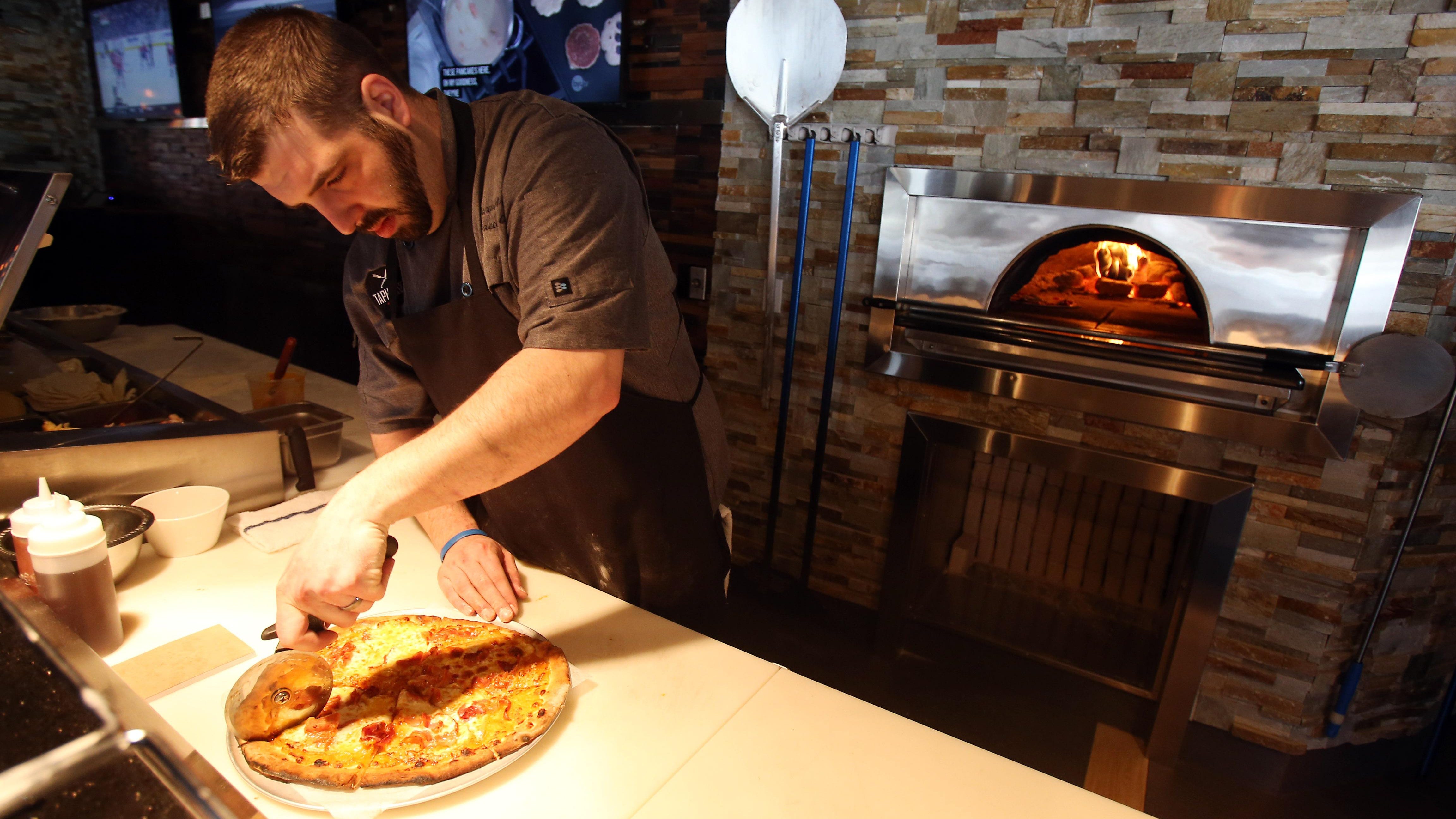 Taphouse 15 in Jefferson features classic specialties with ‘no boundaries’