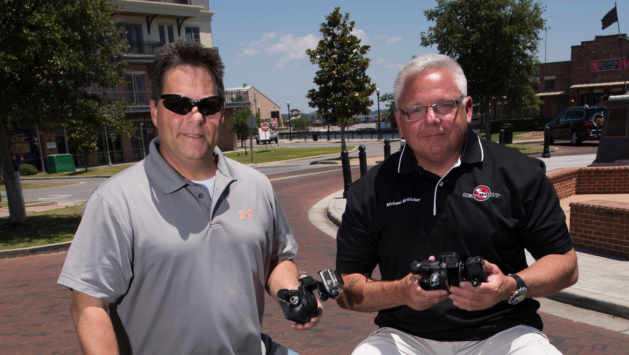 Retired PPD officers invent dive camera mount
