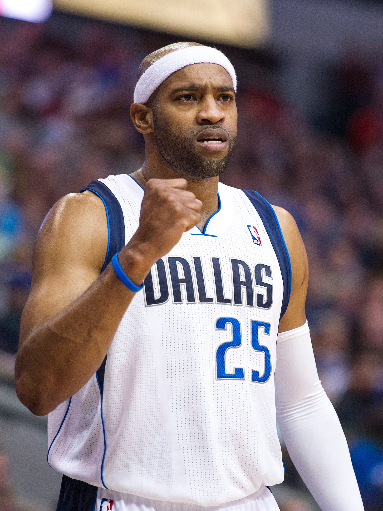 Vince Carter lands contract with Memphis Grizzlies