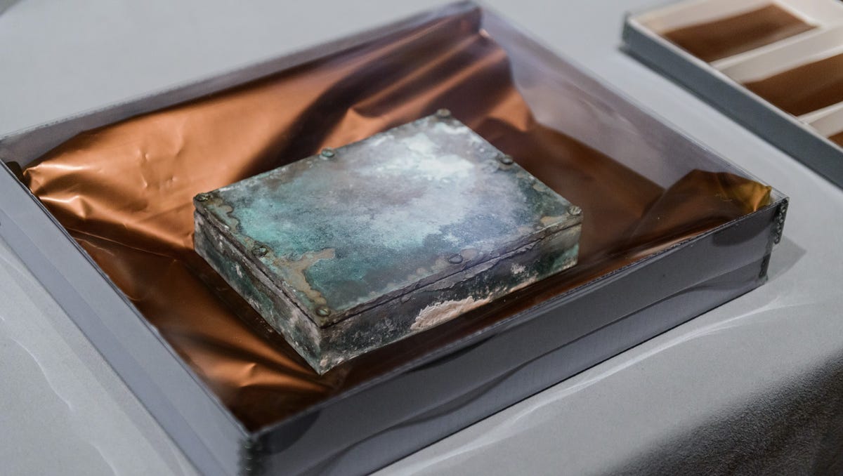Contents of oldest-known time capsule in USA
