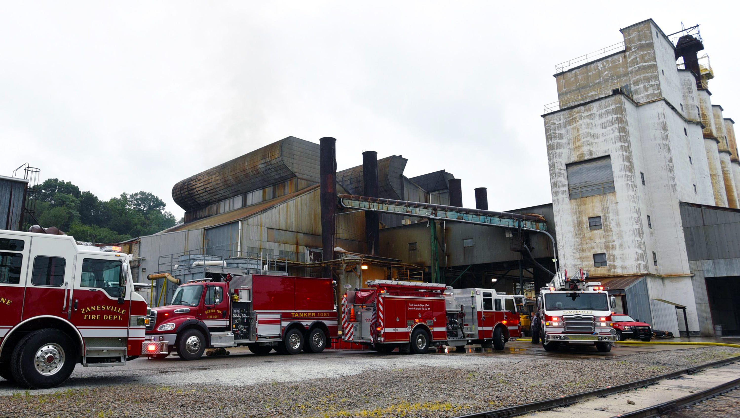 Molten glass erupts like volcano at Zanesville, Ohio, container plant