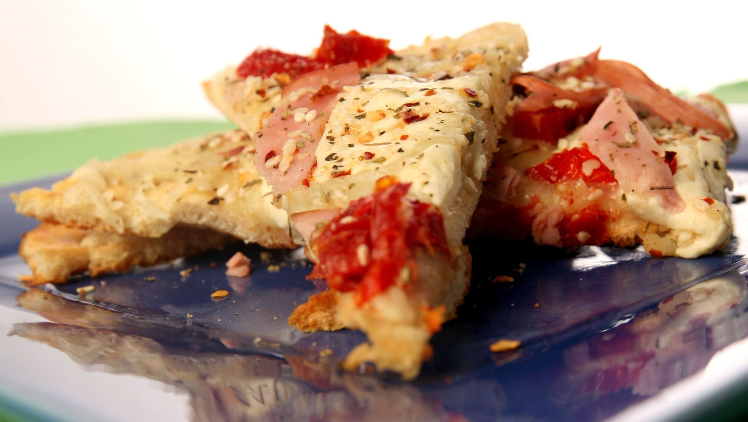 Test Kitchen recipe: Spicy Double-mozzarella Pizza