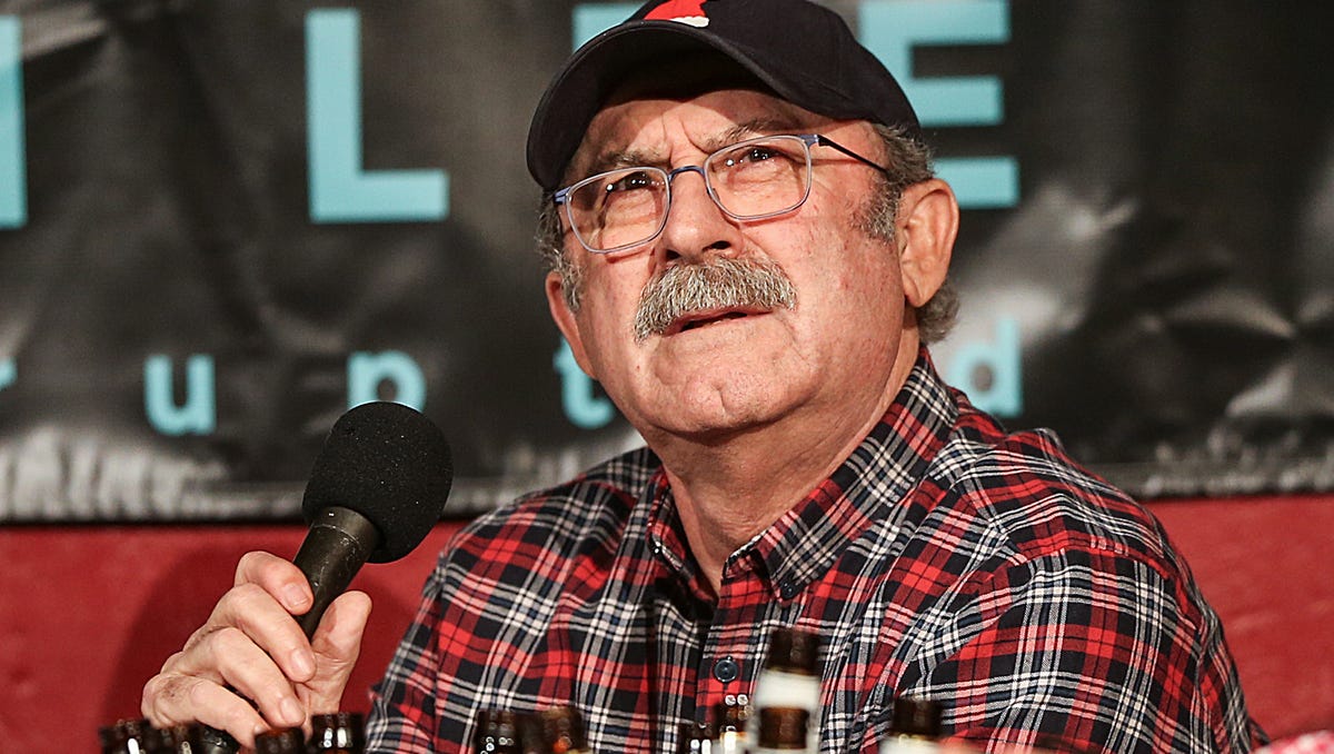 Bob Kevoian and 'Bob & Tom' alumni reunite for Kristi Lee show