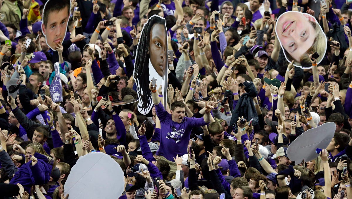 Kansas State fans storm court after upsetting No. 9 Kansas