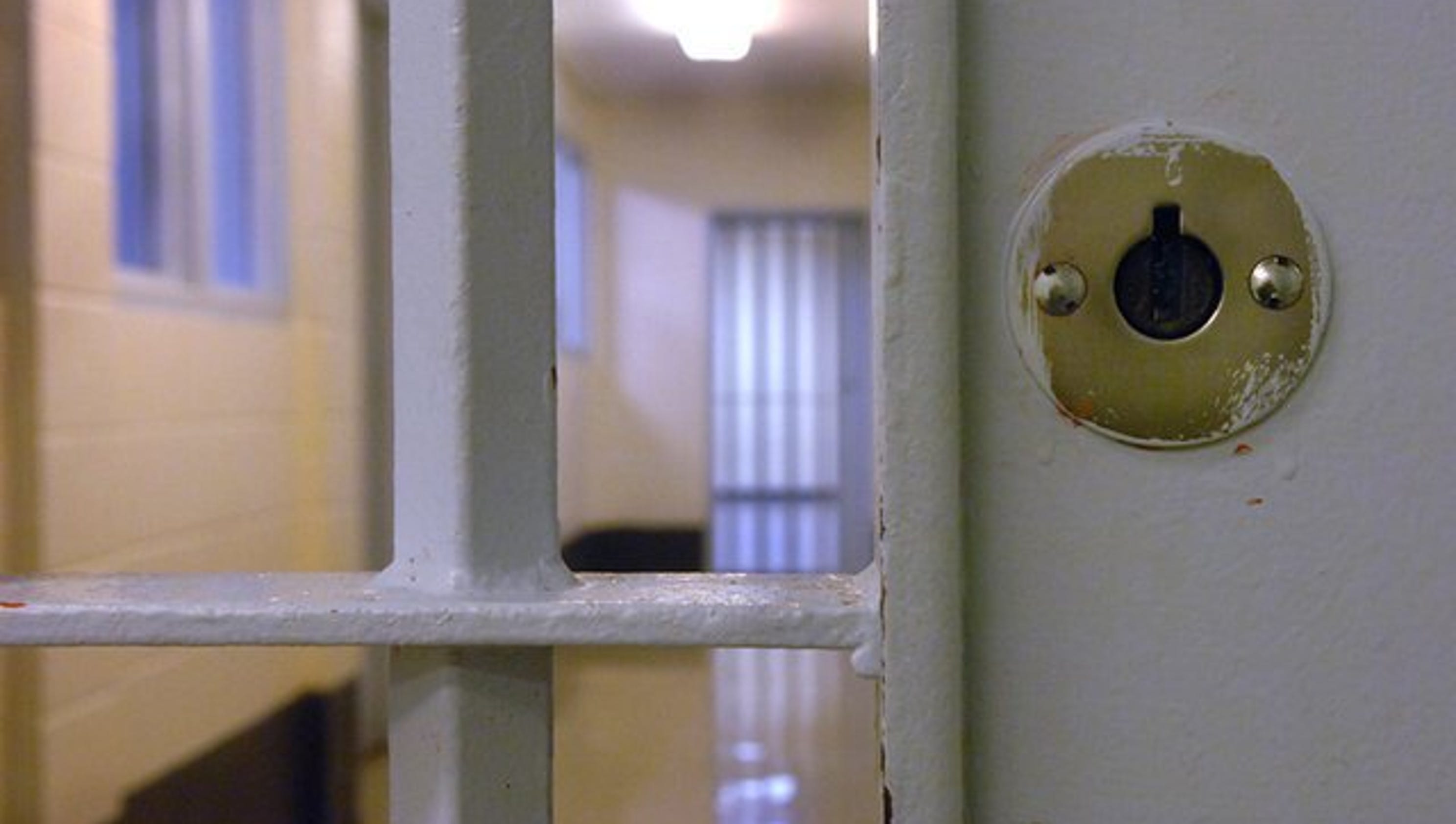 Inmate files federal suit against county jail