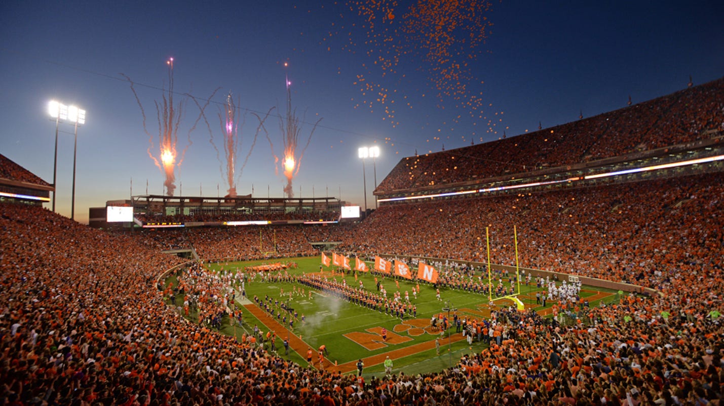 Clemson to remove tree from Memorial Stadium