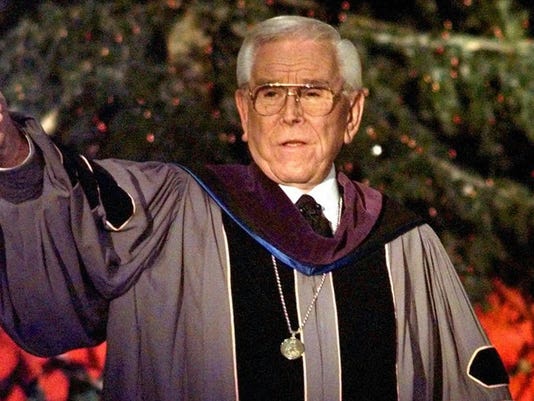 Crystal Cathedral founder Robert Schuller dies