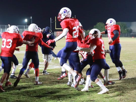 Football: Strathmore eyes state championship