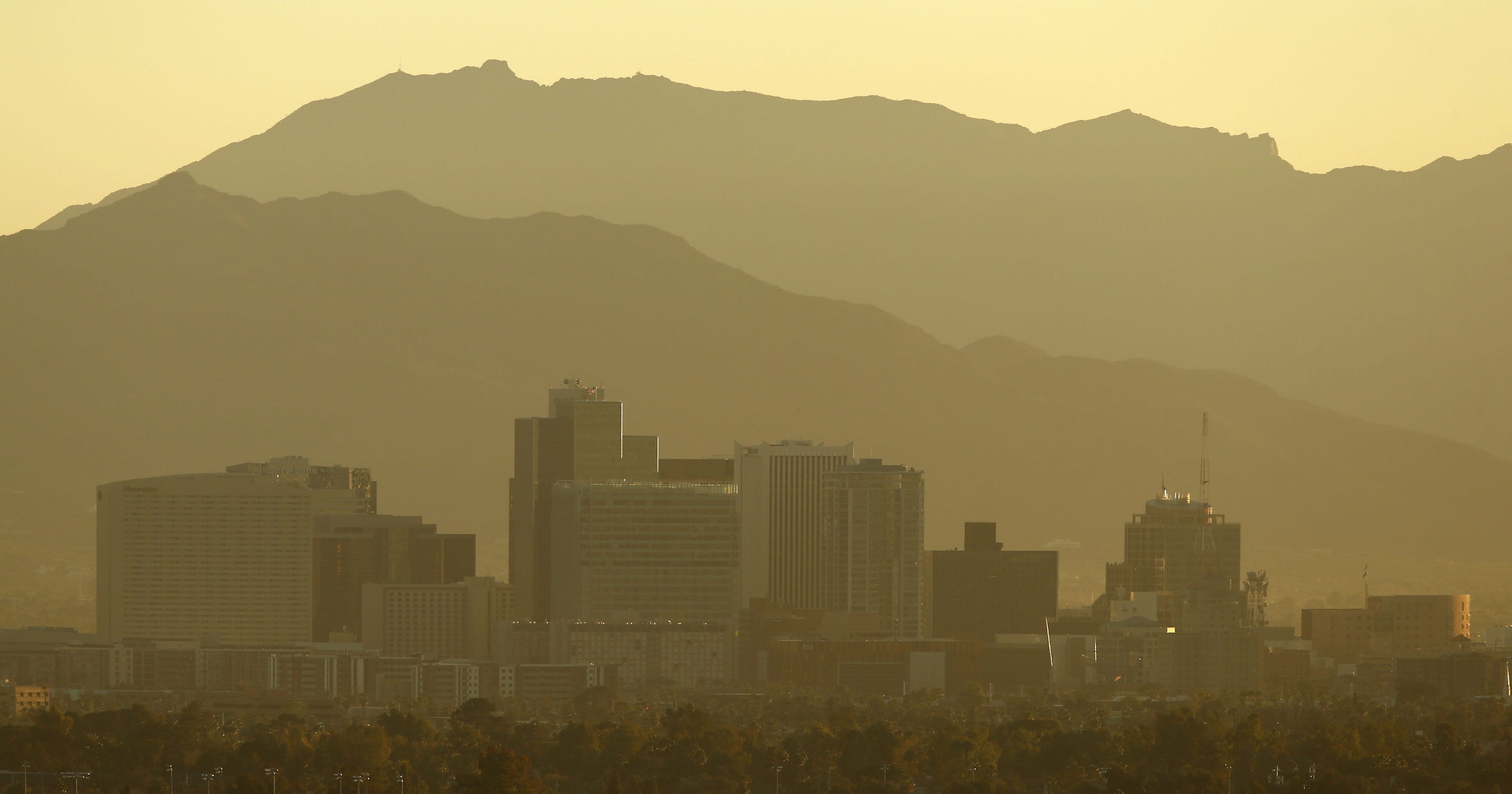 High winds in Arizona expected to raise pollution, fire danger threat