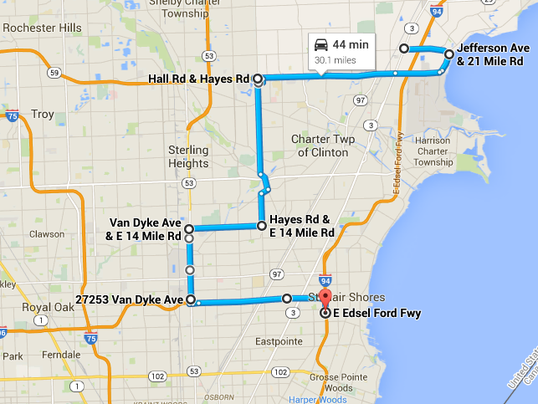 Smoke shop burglars lead police on chase across Macomb