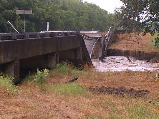 Couple rescued in Texas bridge collapse