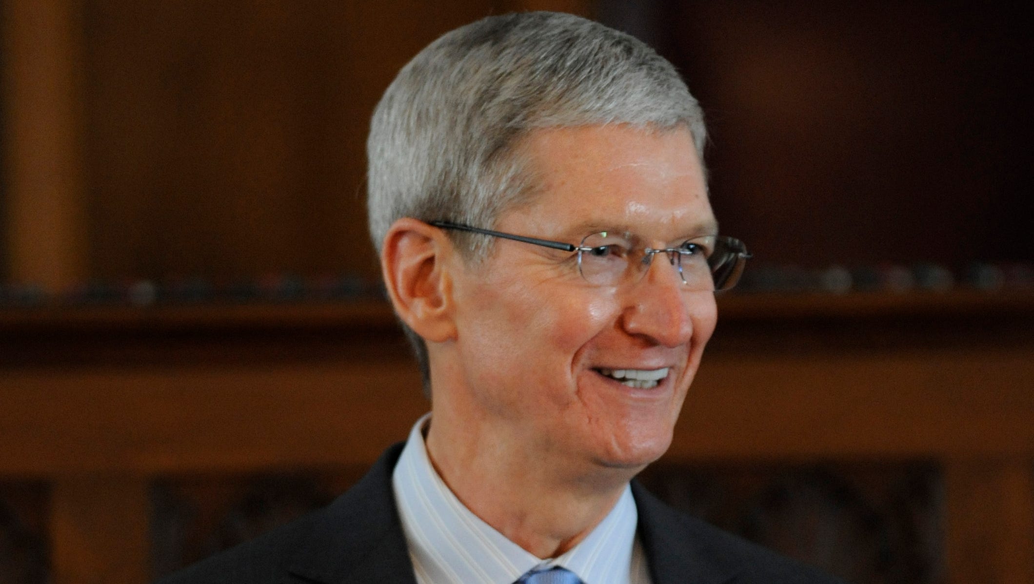 635500144350230008-Tim-Cook.jpg?width=2120&height=1198&fit=crop&format ...
