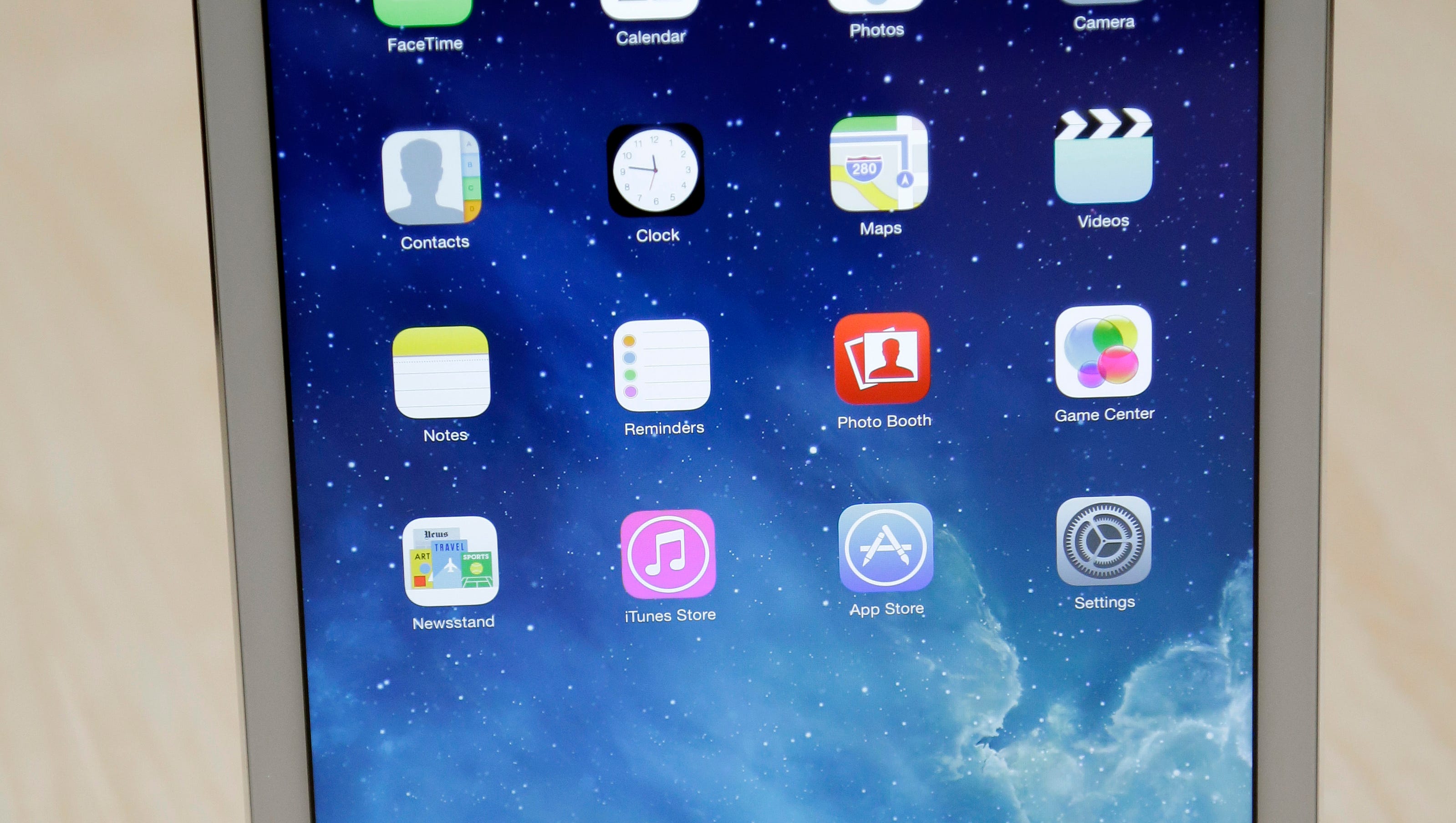 635491493566250006-A01-BILLBOARD-IPAD-AIR-30-59330920.JPG?width=3198 ...