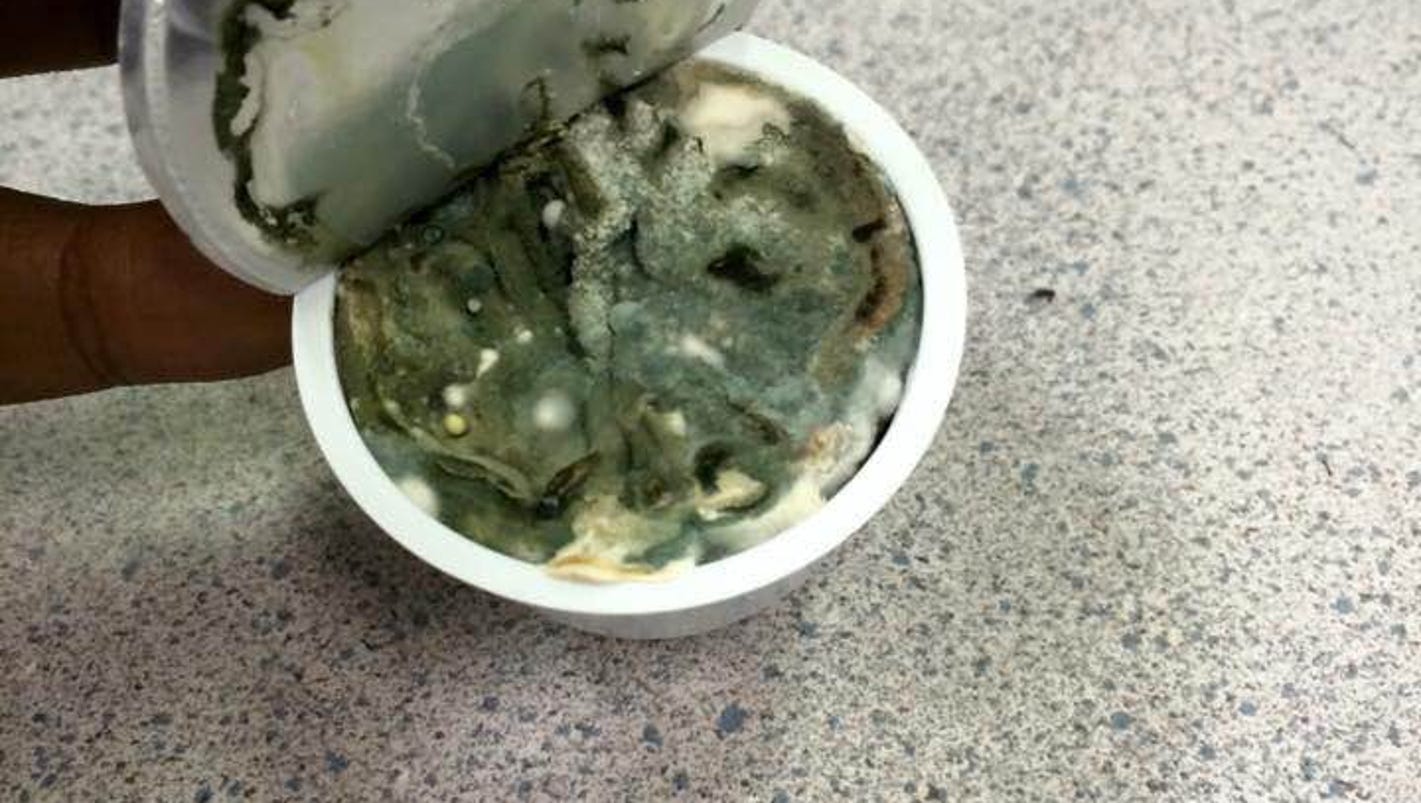 Vile school cafeteria food pic goes viral
