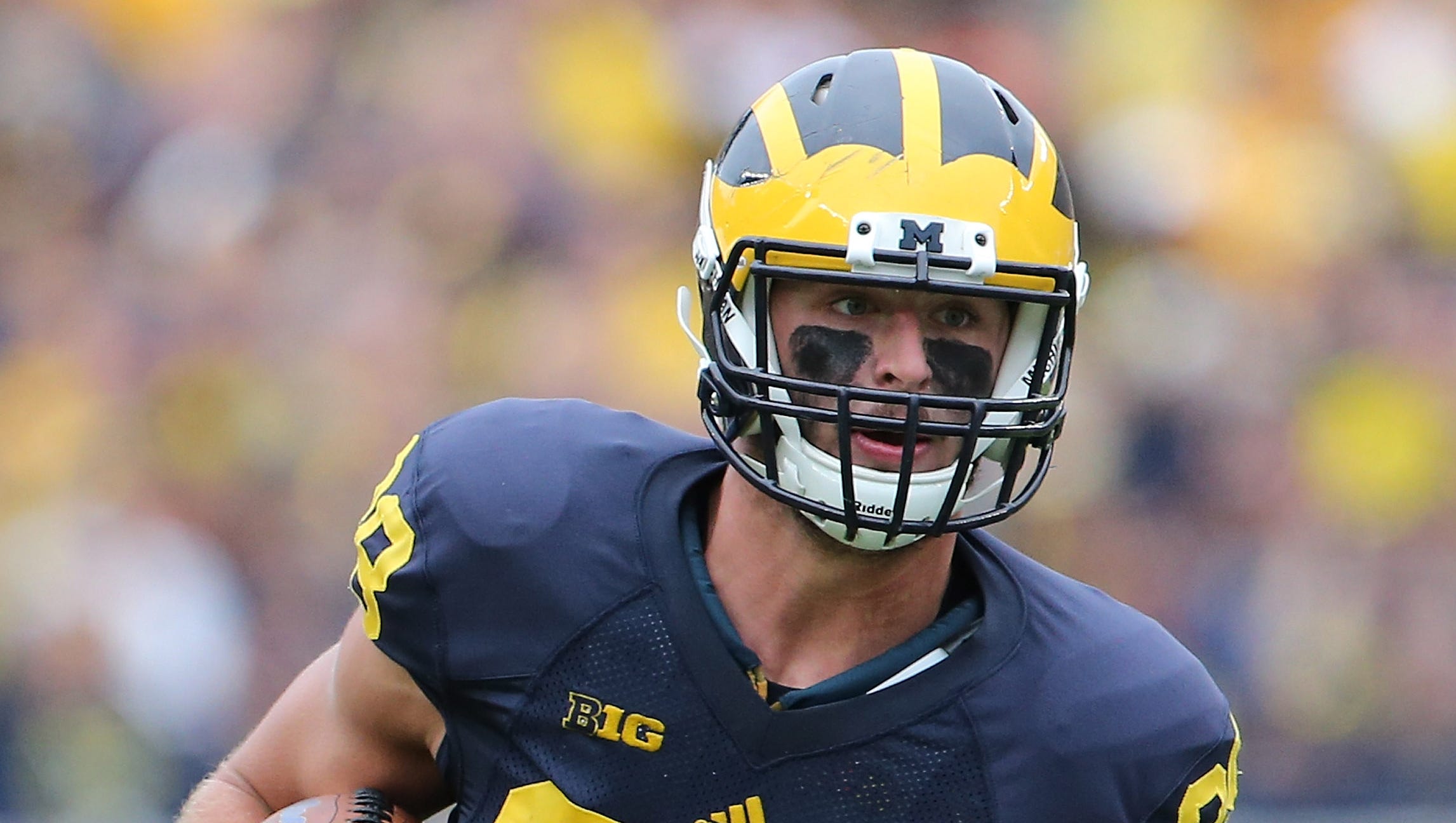 Jake Butt says he'll return to Michigan for senior season