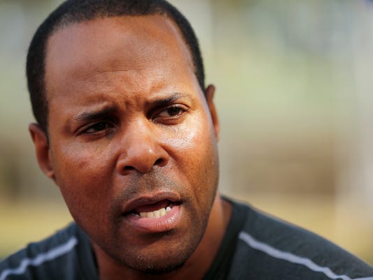Barry Larkin: Reds officials disliked campaign for manager, per report