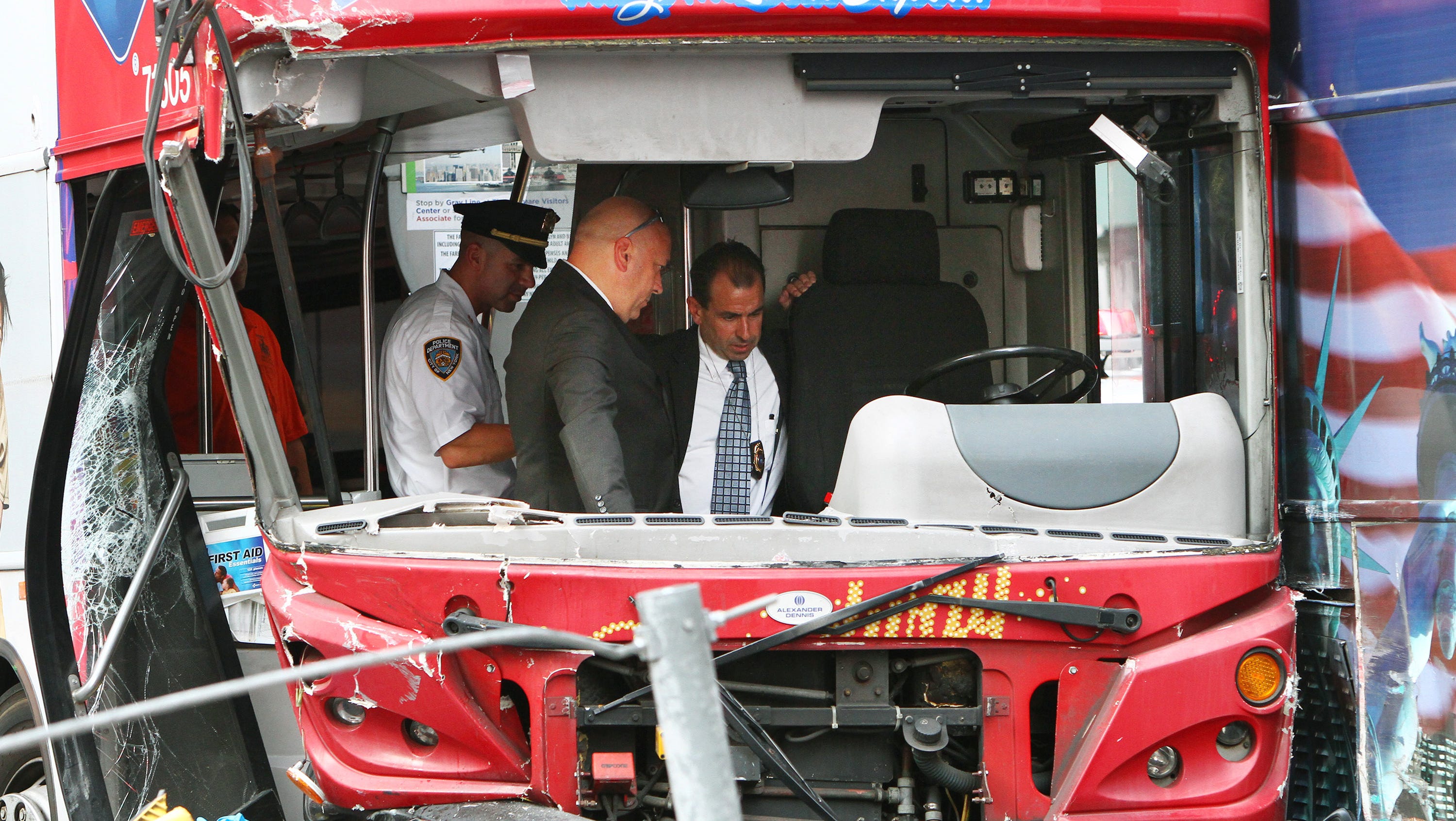 13 hurt in NYC Theater District bus crash