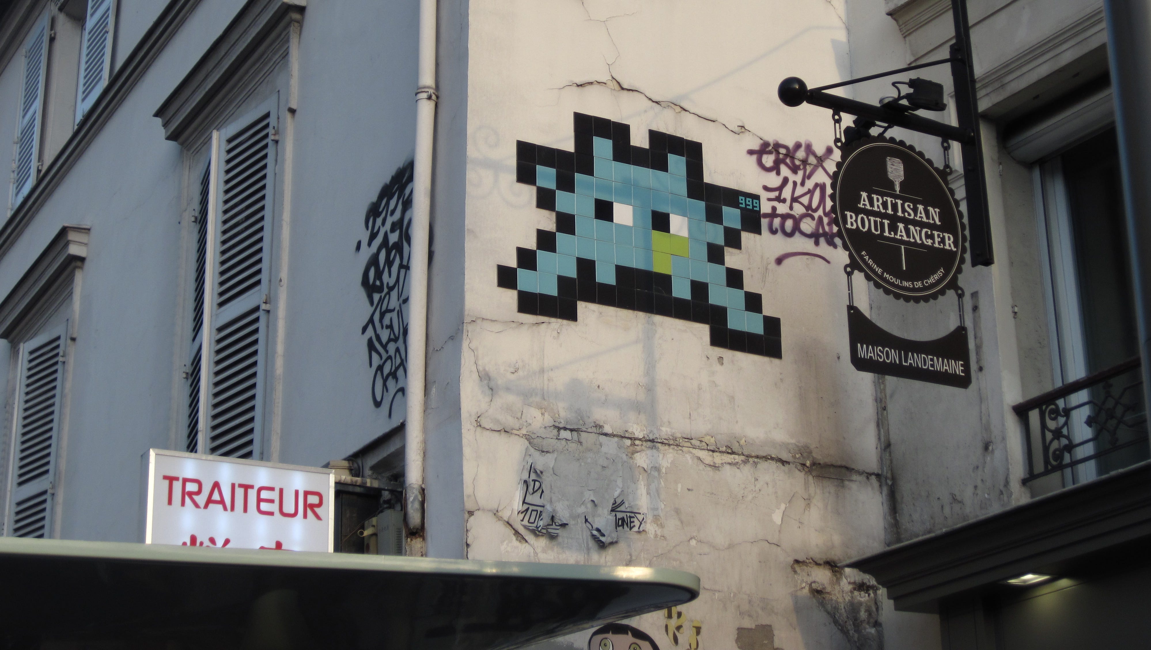 Space Invaders: Delightful mosaics left by elusive Paris street artist