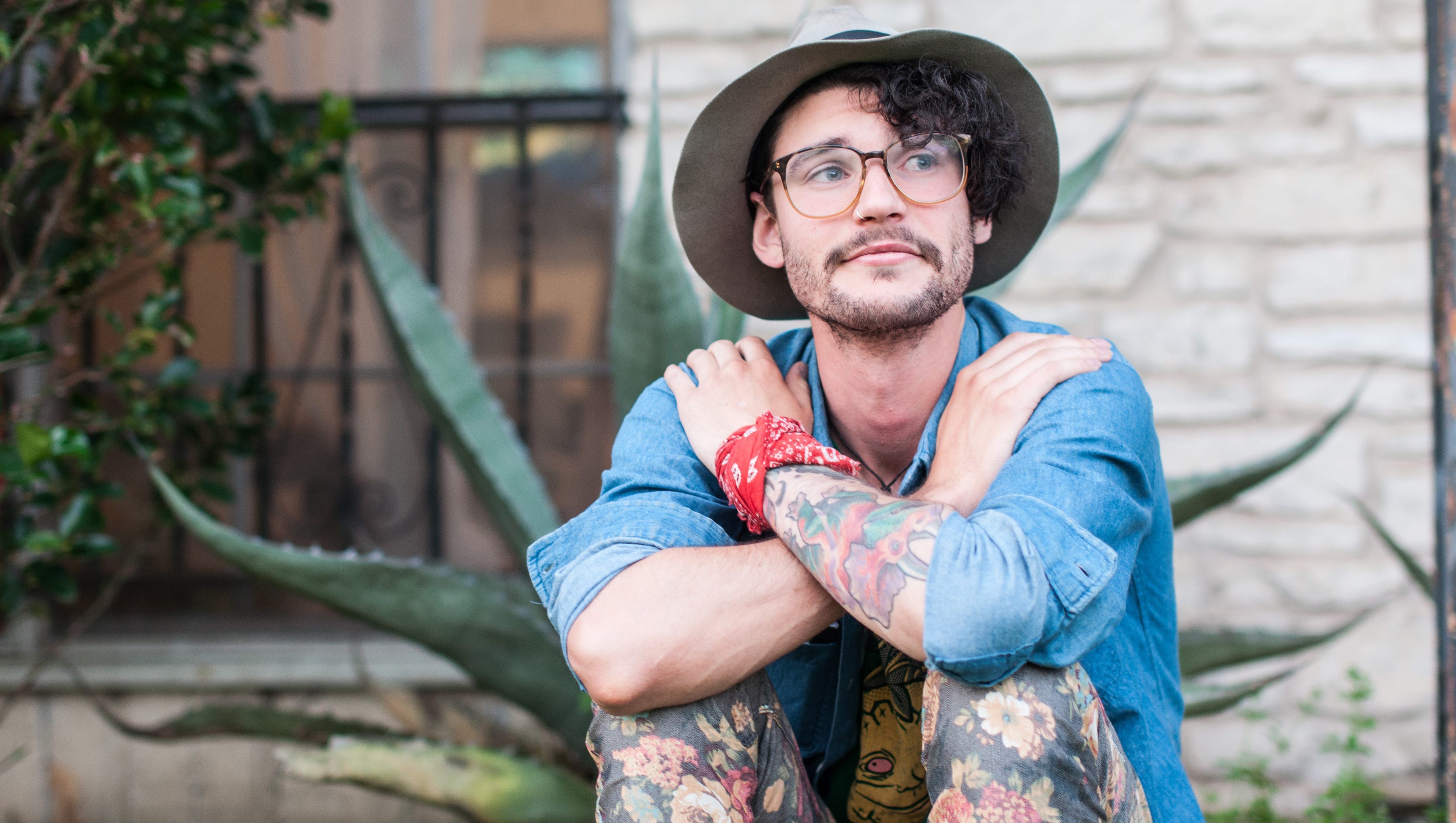 WOW To Do List: Folksinger at Tigertail Beach Café, more