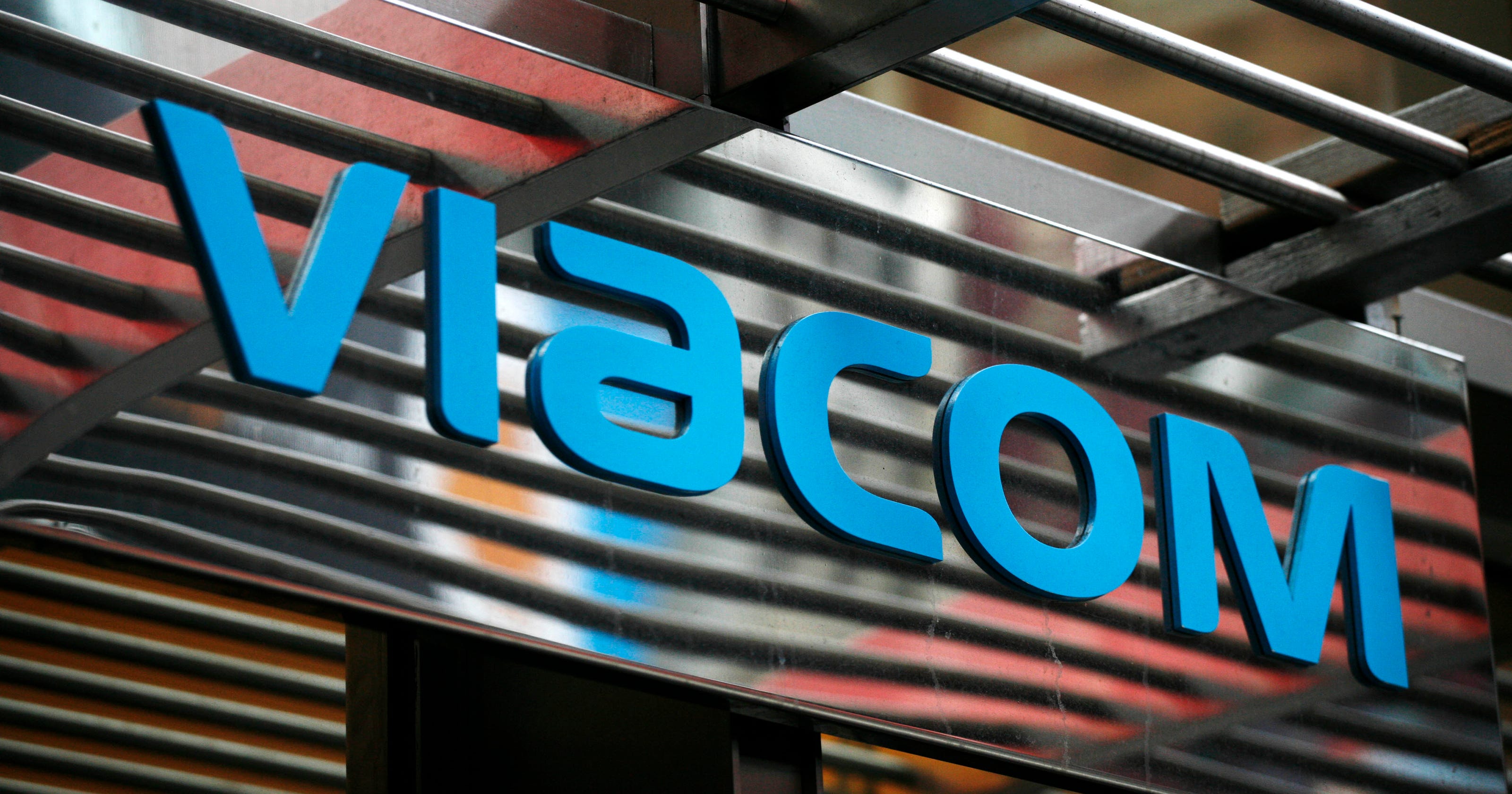 Redstones withdraw CBS, Viacom merger proposal