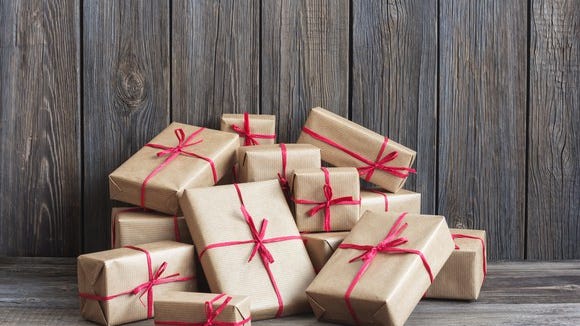 Your guide to holiday shipping deadlines for USPS, UPS and FedEx
