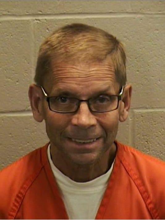 Fox Crossing Municipal Judge Len Kachinsky booked into jail