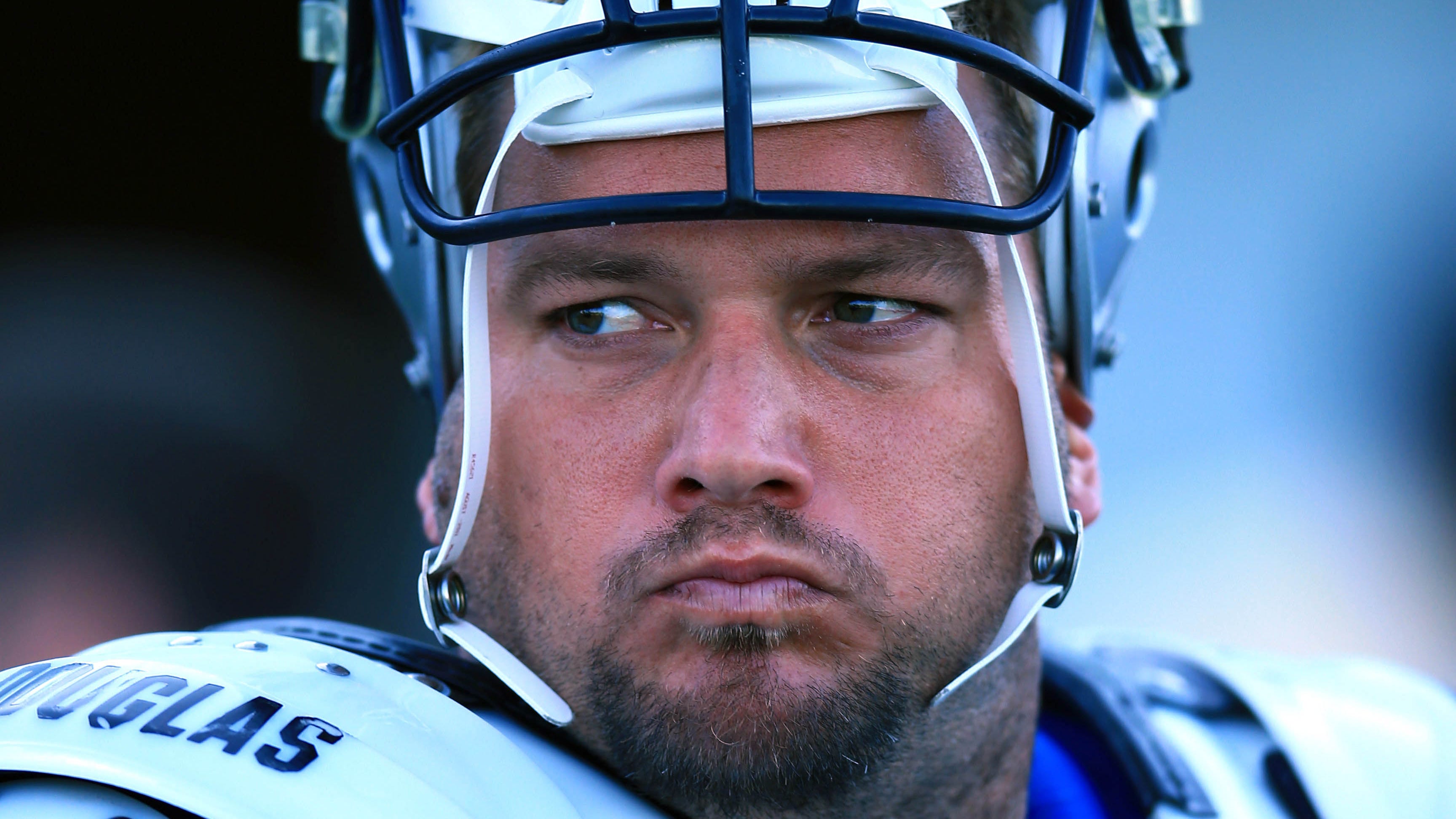 Dominic Raiola denies using gay slur with band