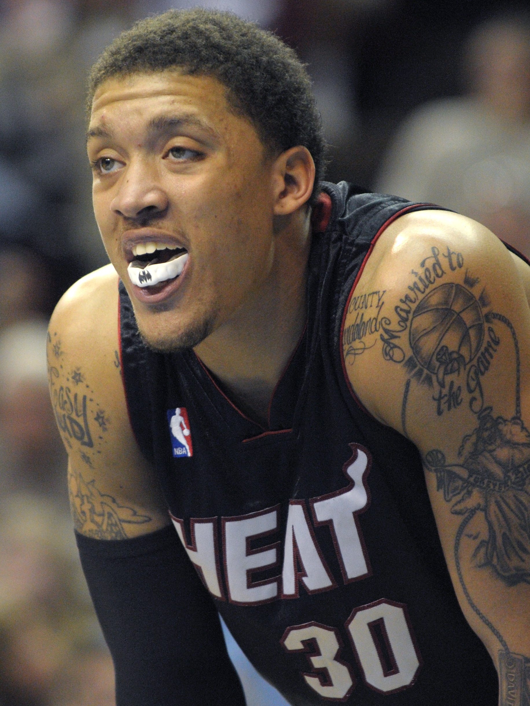 Michael Beasley signs contract with the Miami Heat