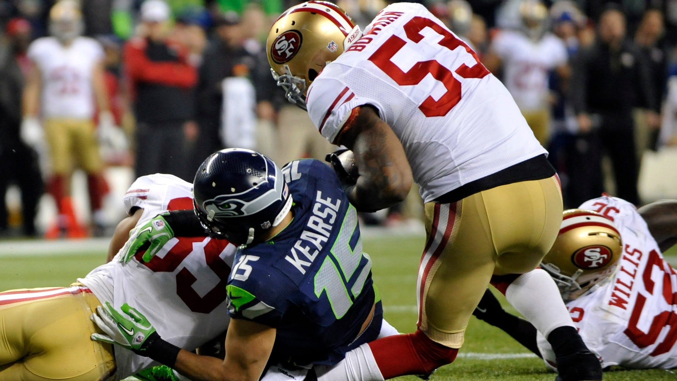 49ers LB Navorro Bowman suffers gruesome knee injury