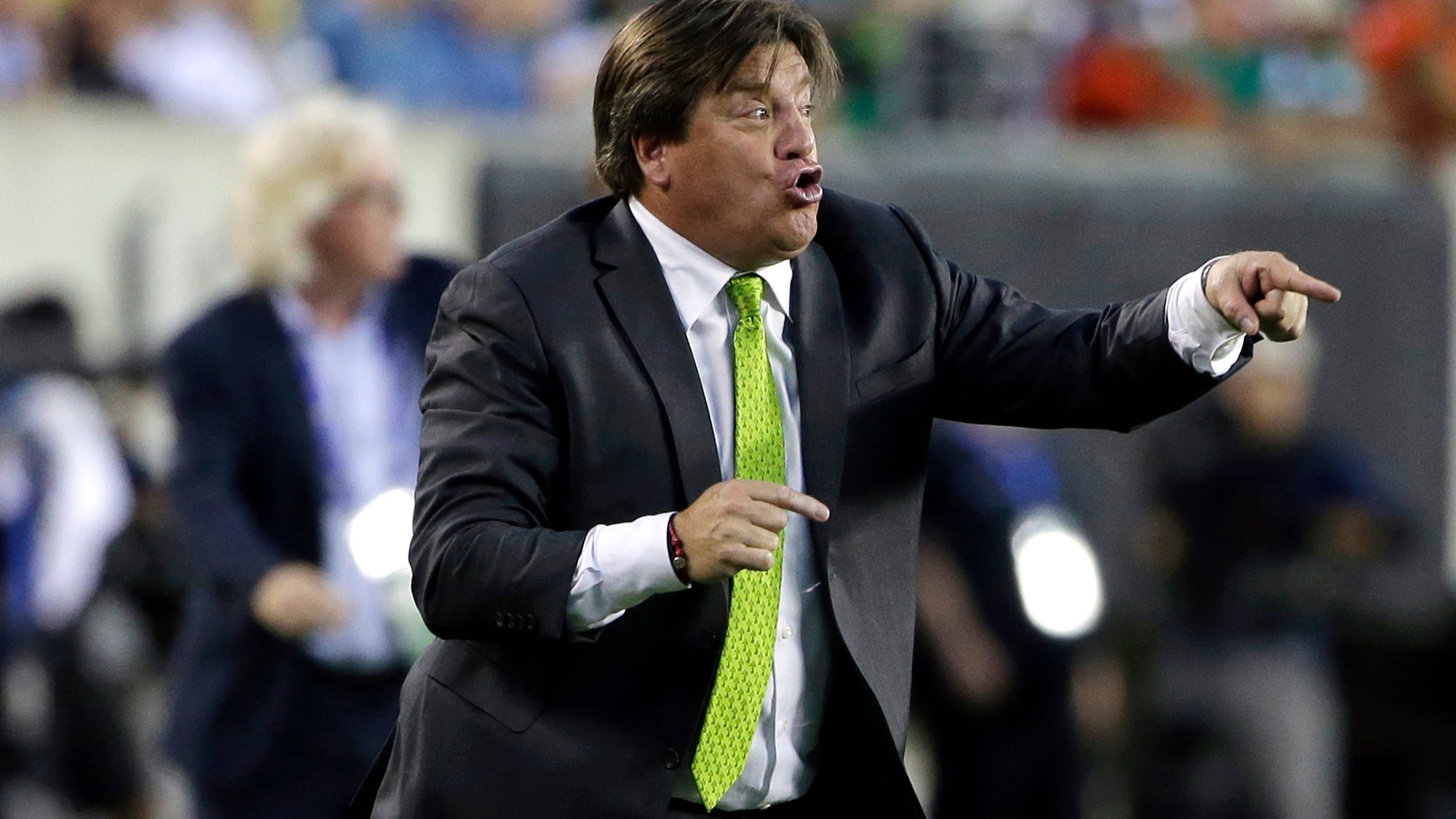Mexico national soccer team coach allegedly hits TV sports anchor