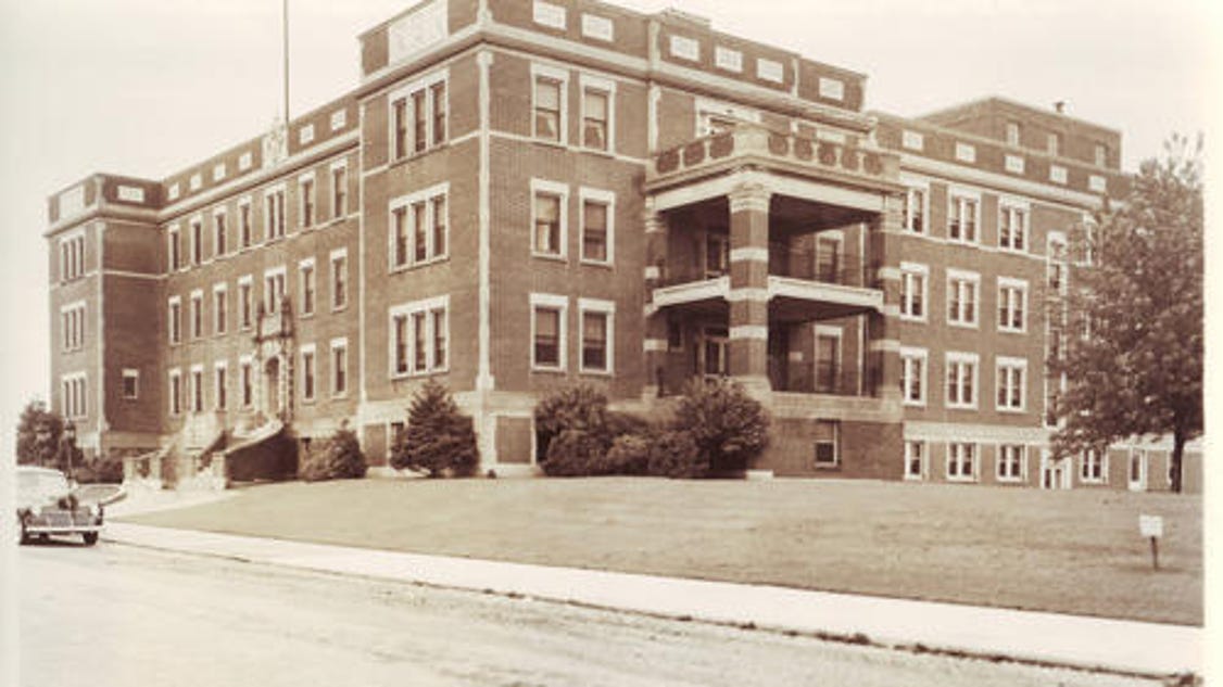 'Picturing History' at Hanover Hospital: The old and the new