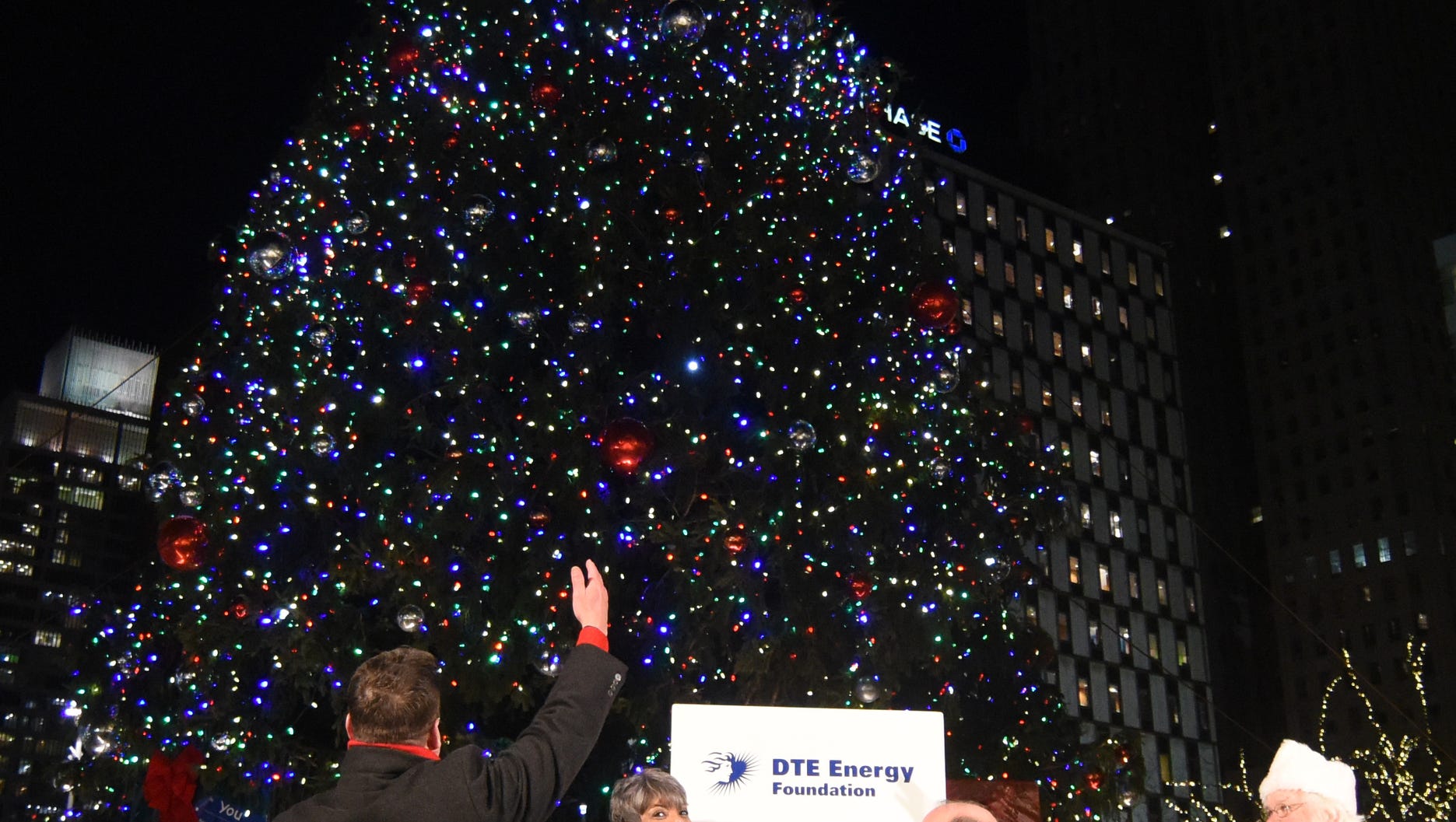 Albom: Holiday spirit of greetings is now text-friendly