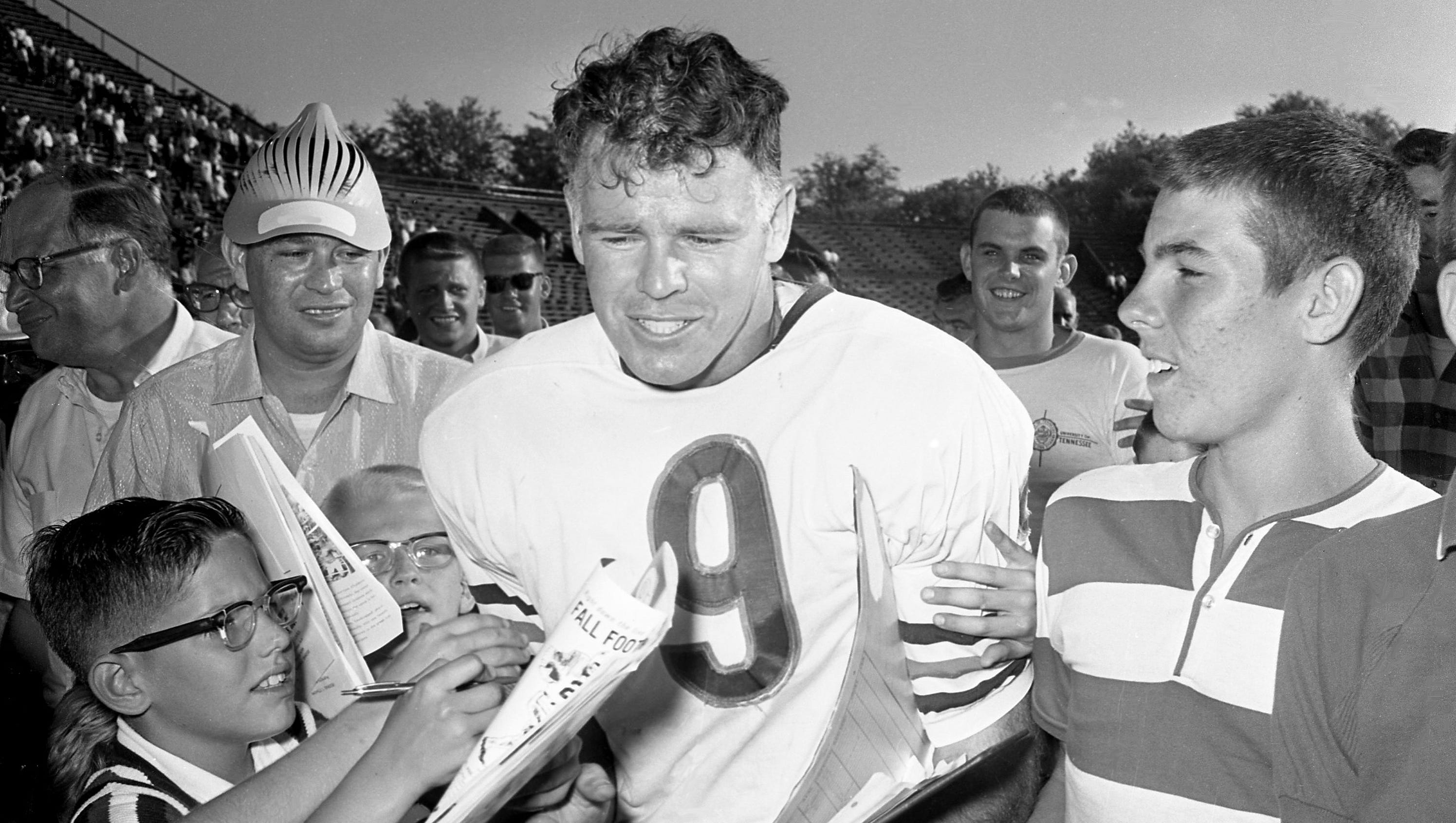 Vanderbilt, NFL great Bill Wade dies