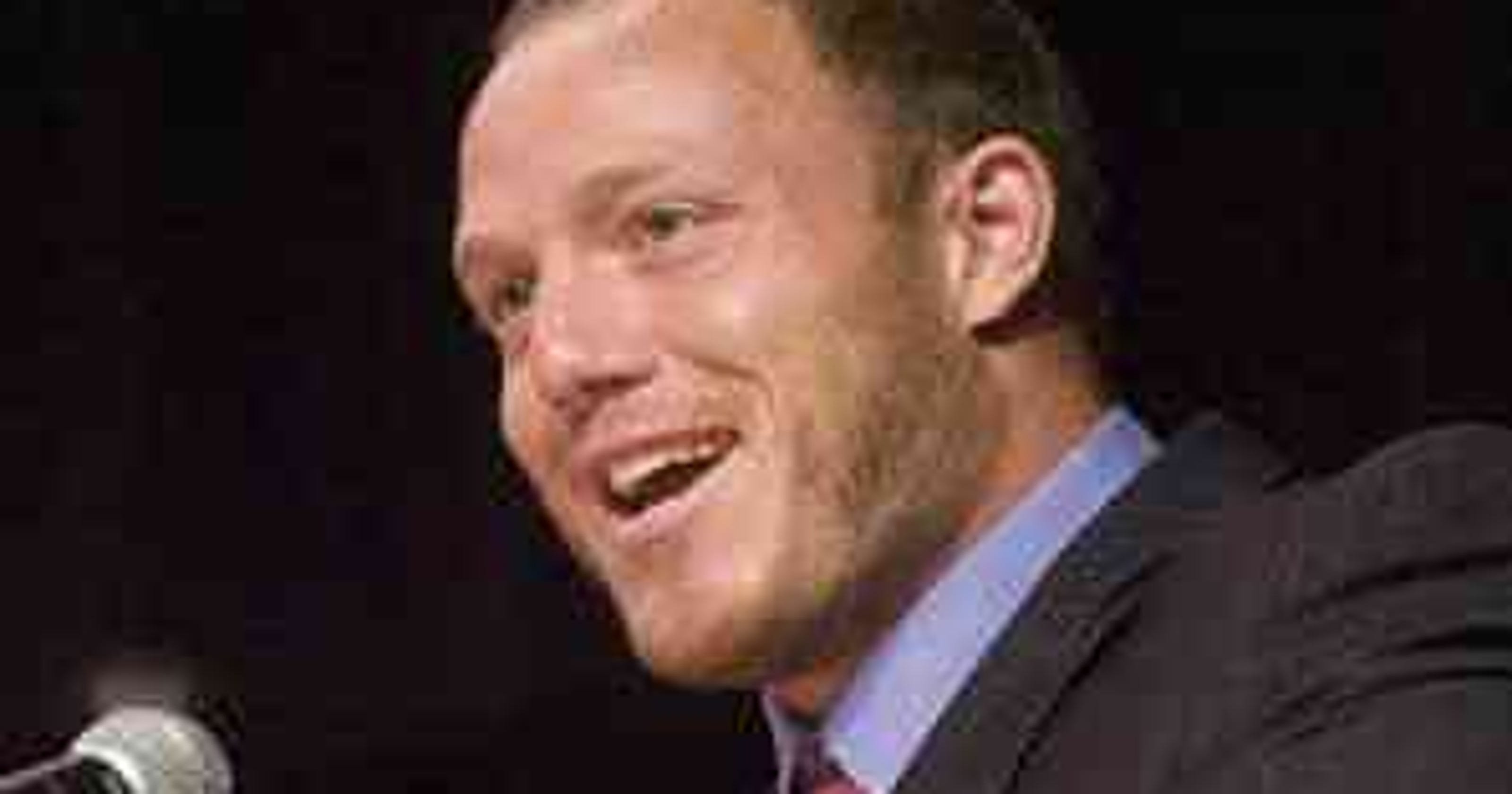 NFL linebacker Tim Shaw honored by alma mater Clarenceville